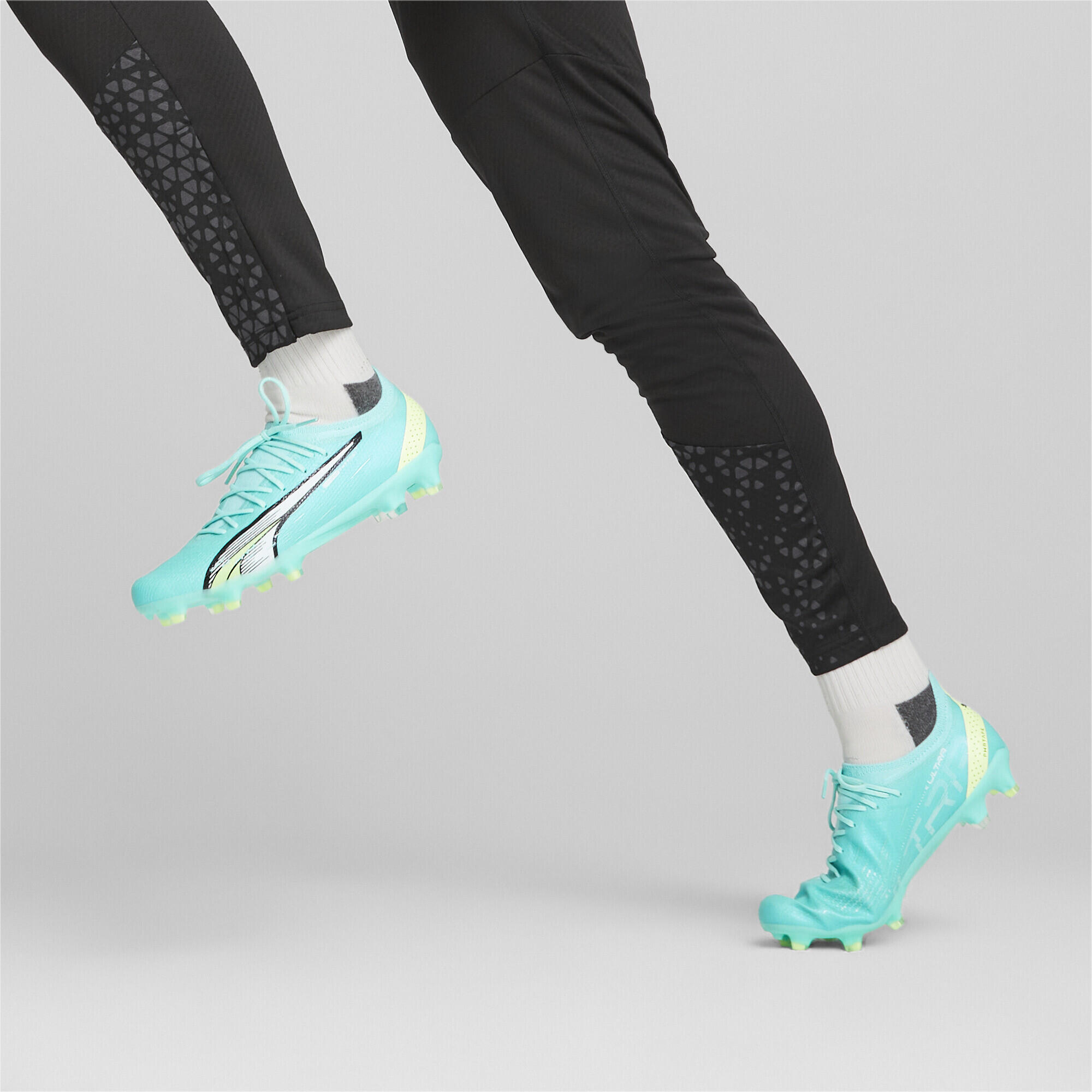 Puma Ultra Ultimate FG/AG Womens Green Football Boots PUMA | Decathlon