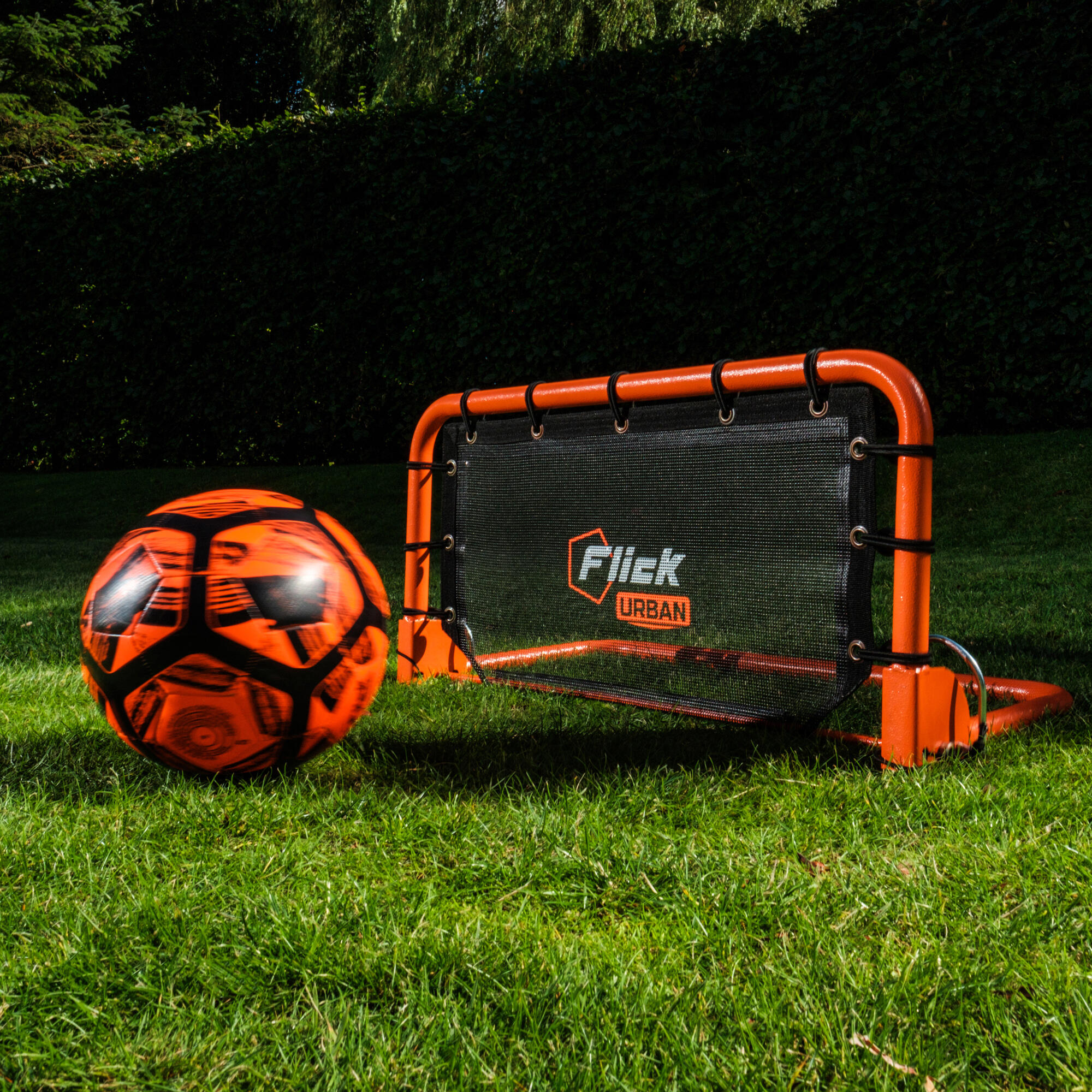 Football Flick Urban Mini Wall Rebounder FOOTBALL FLICK | Decathlon