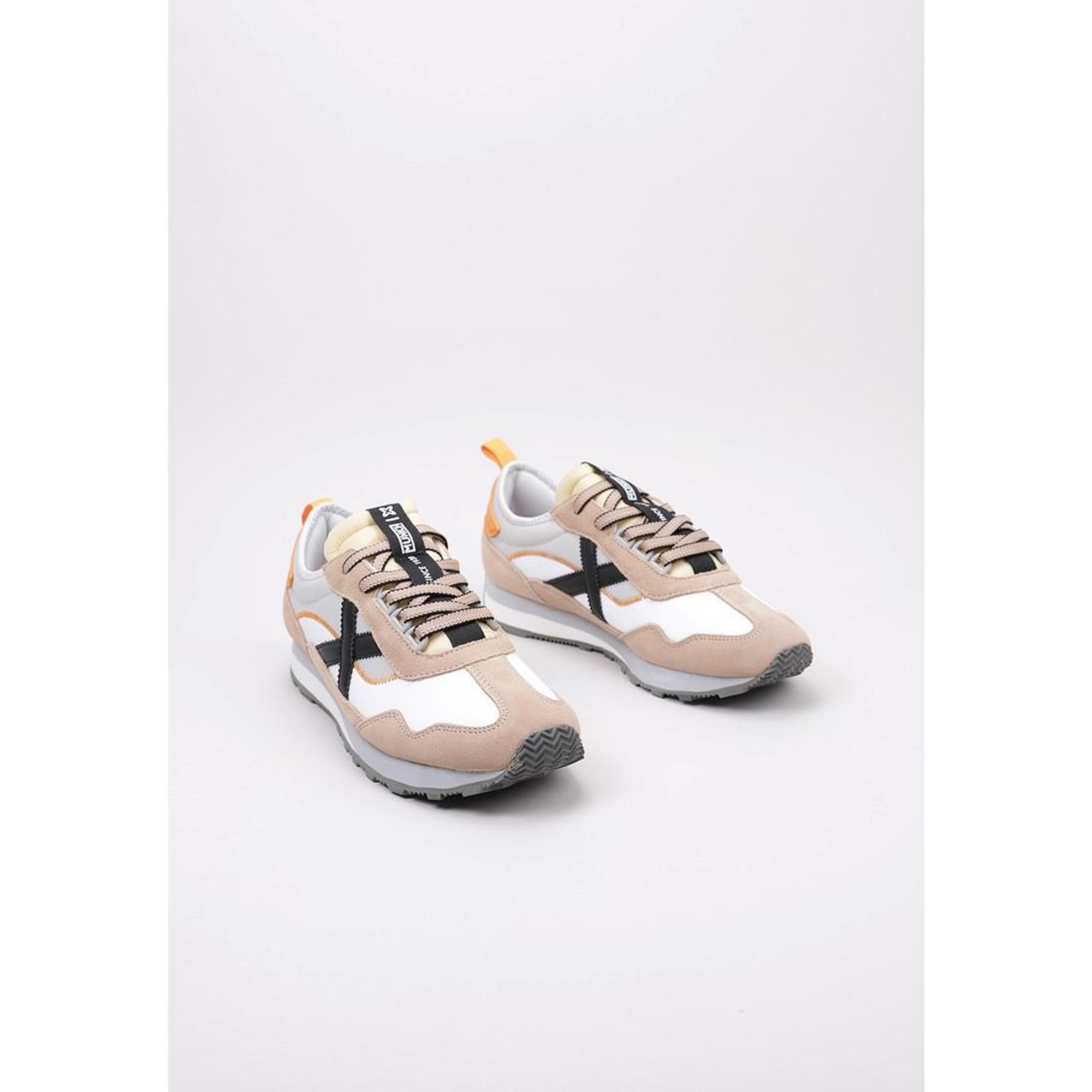 Baskets Munich Modèle Um Couleur Beige MUNICH | Decathlon