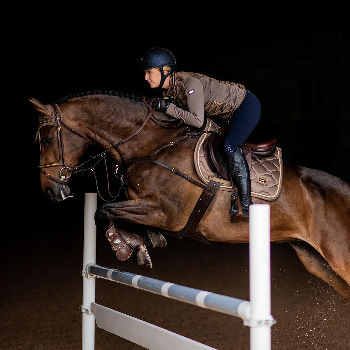 Tapis de selle Champagne MIXTE - Equestrian Stockholm | Decathlon