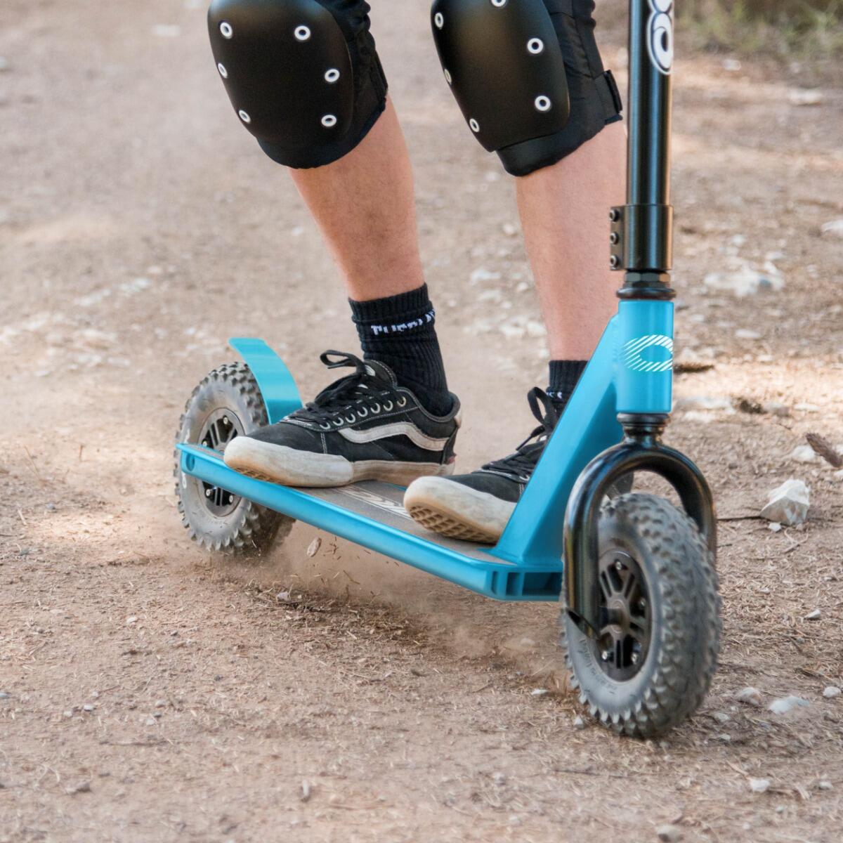 Osprey Dirt Scooter with Off Road All Terrain Pneumatic Trail Tires ...