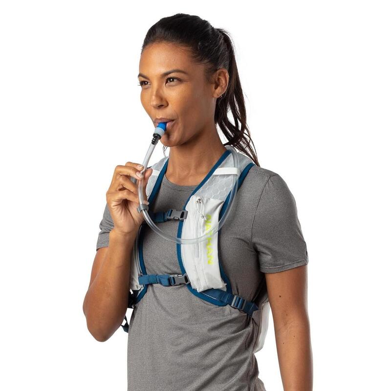 Crossover Pack - 5l (With 1.5l Bladder) GREY NATHAN - Decathlon