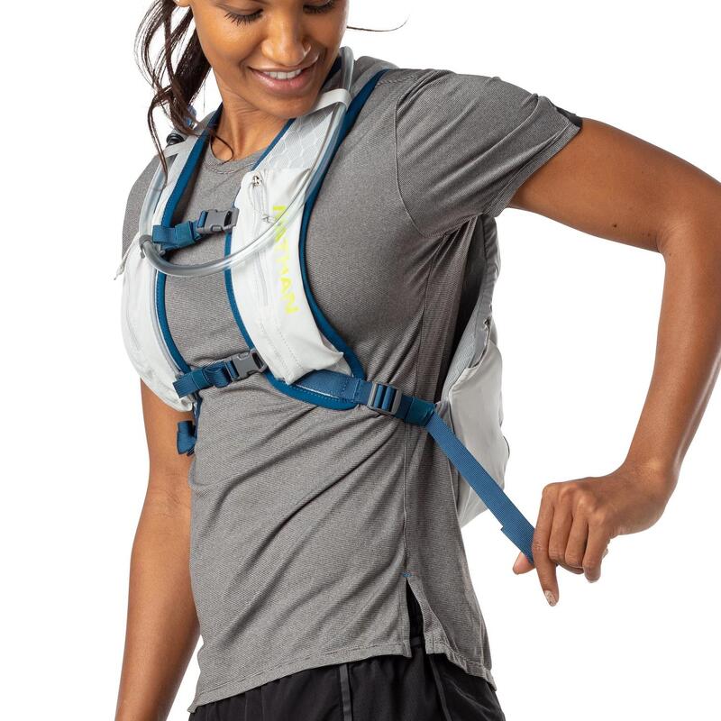 Crossover Pack - 5l (With 1.5l Bladder) GREY NATHAN - Decathlon