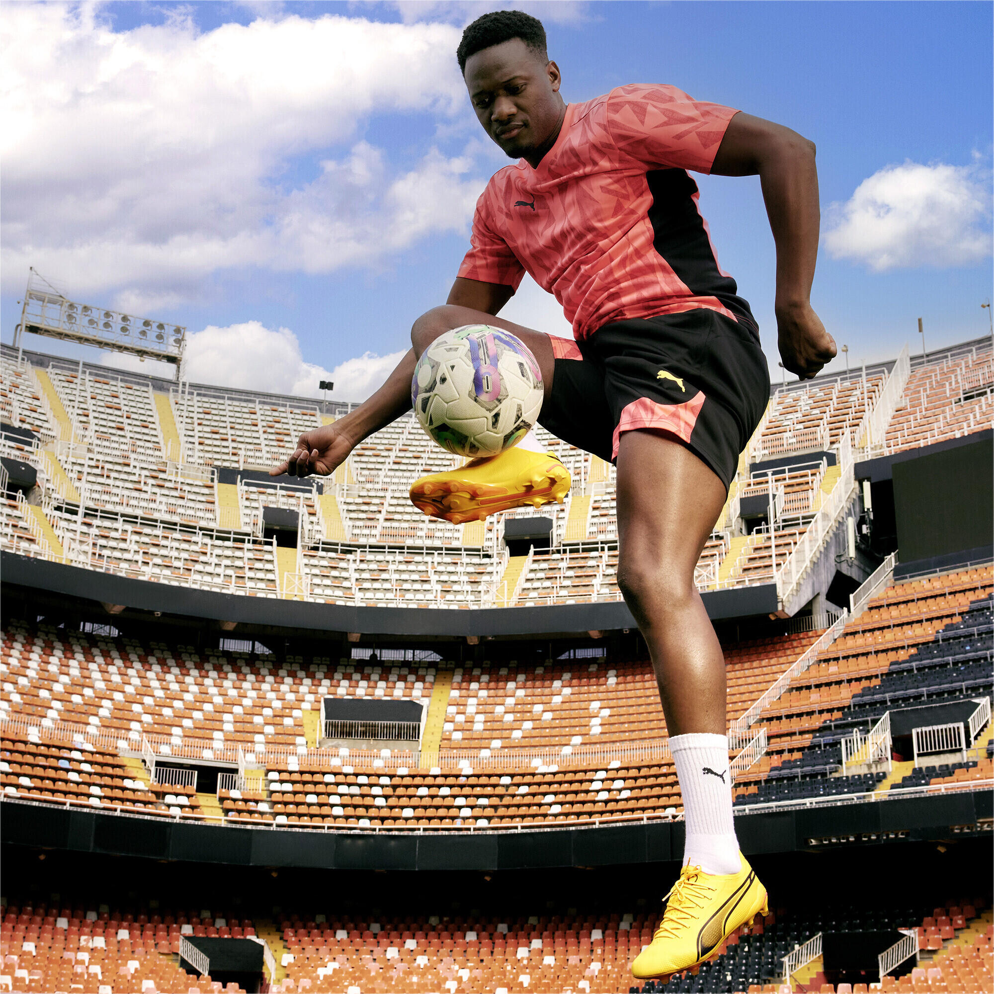 Puma King Ultimate FG/AG Mens Orange Football Boots | Decathlon