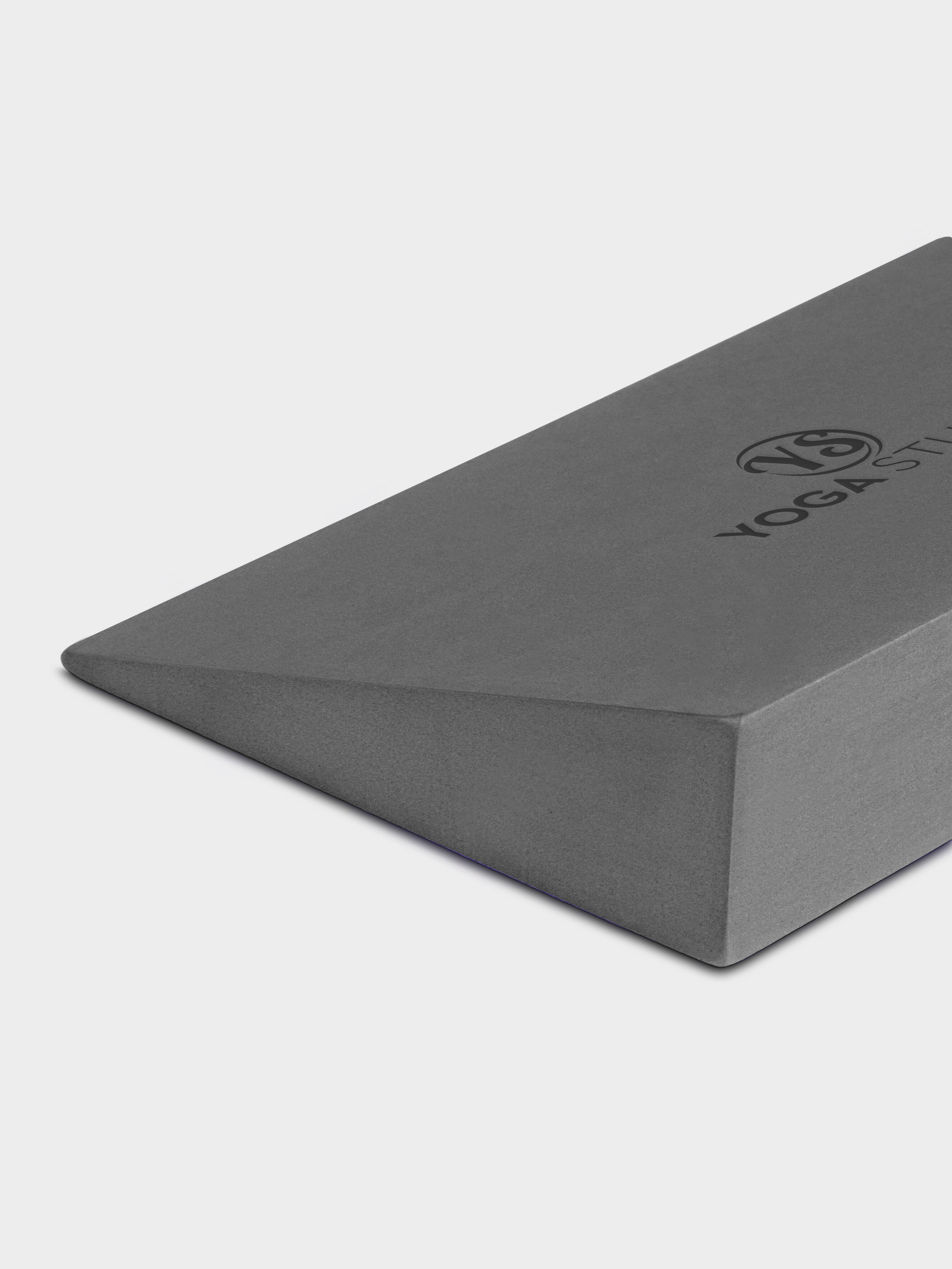 Yoga Studio EVA Foam Wedges - Pair (2 x Pack) - Graphite Grey YOGA STUDIO | Decathlon