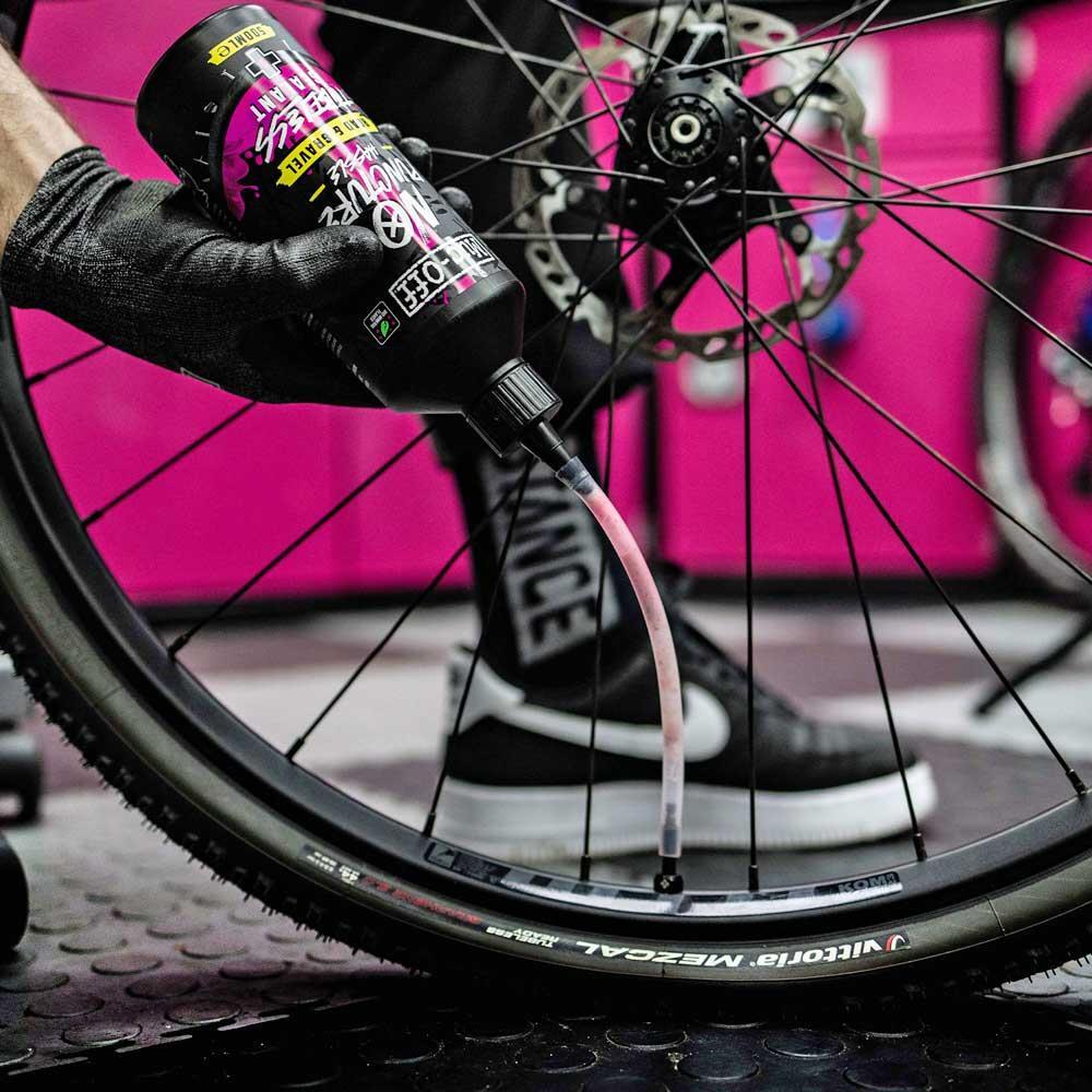 Muc-Off No Puncture Hassle Tubeless Bike Sealant Refill Bottle Road/Gravel | Decathlon