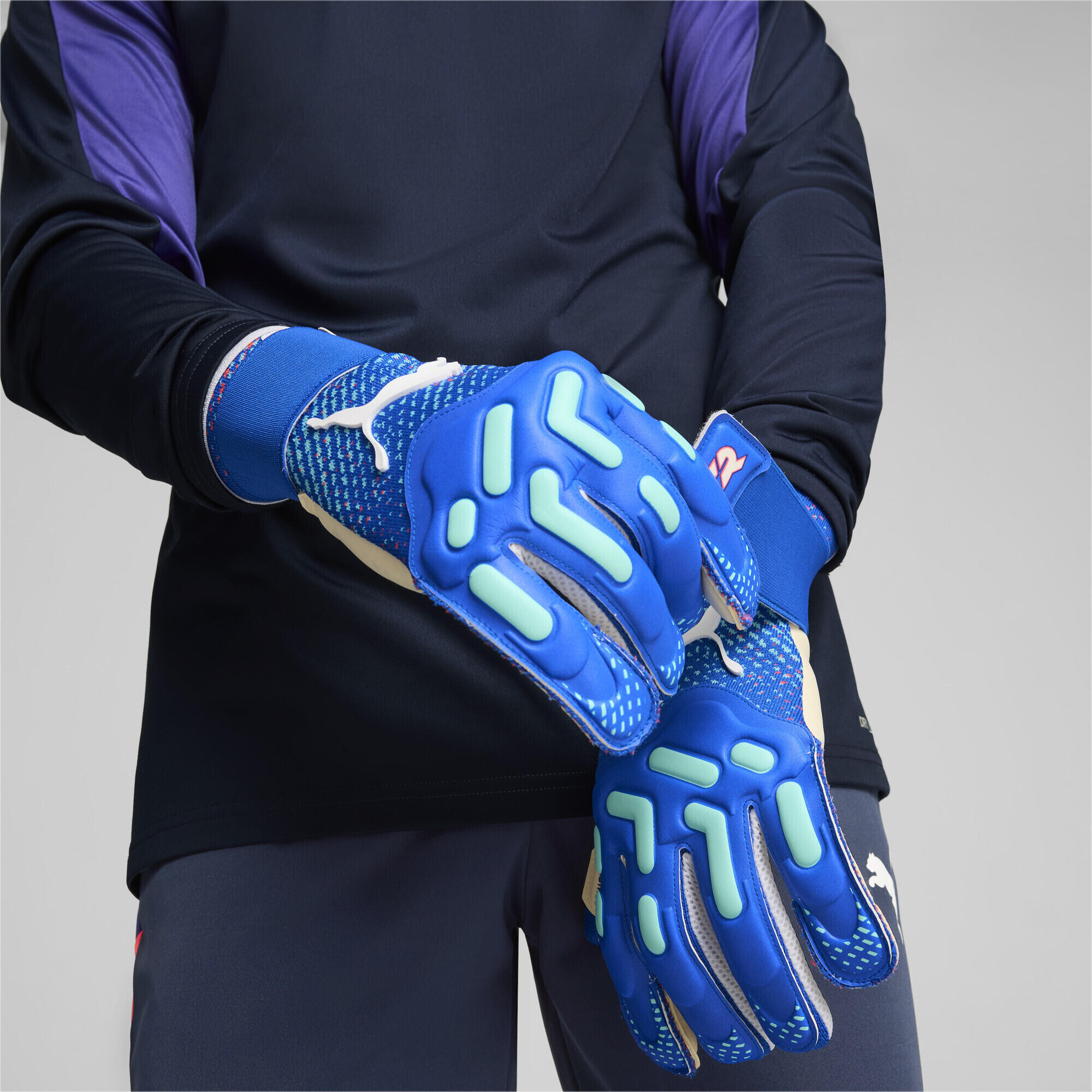 Puma FUTURE Pro Hybrid EDERSON Goalkeeper Gloves PUMA | Decathlon