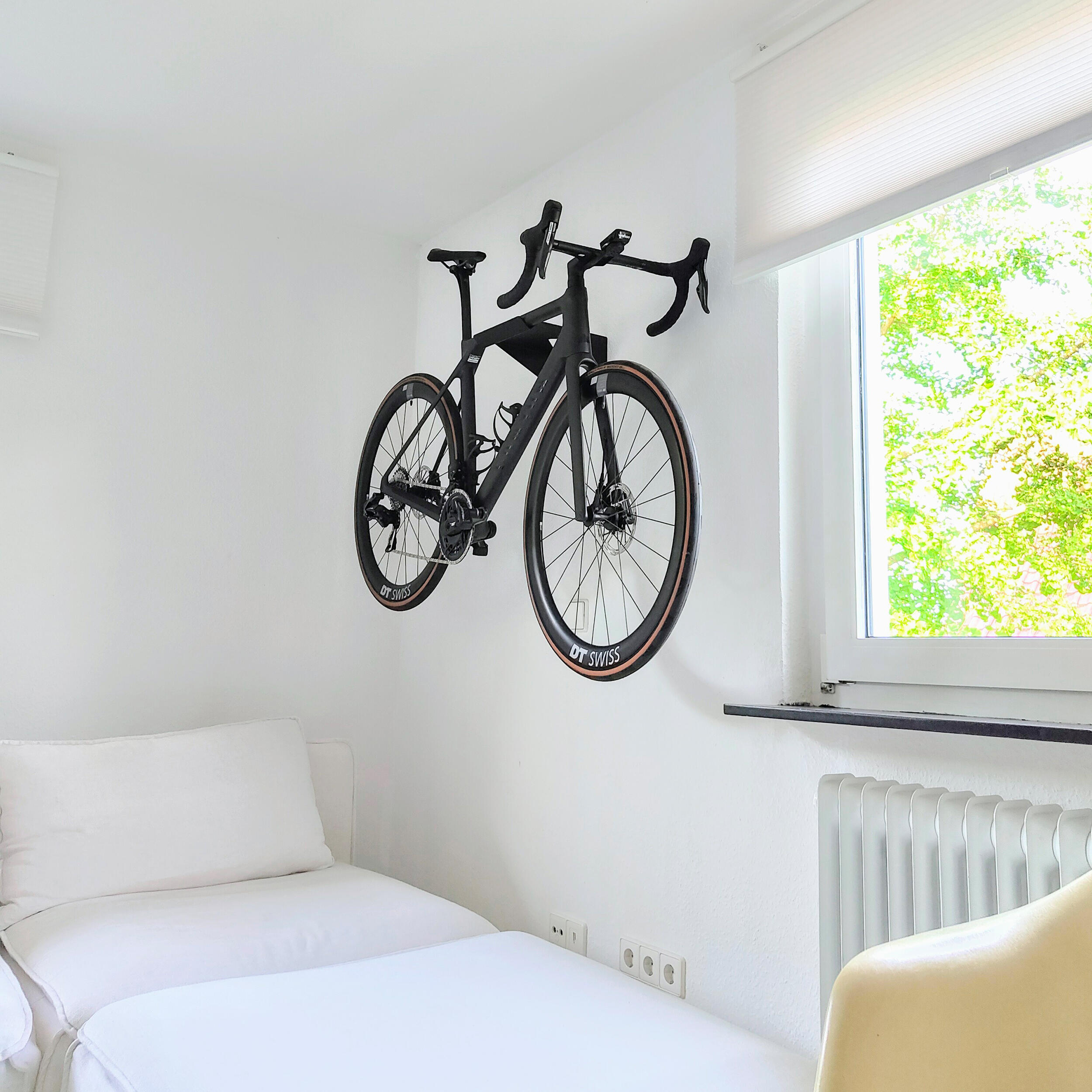 T-RACK Wall Mount Bike Rack Steel Black L, Protective Felt PARAX ...