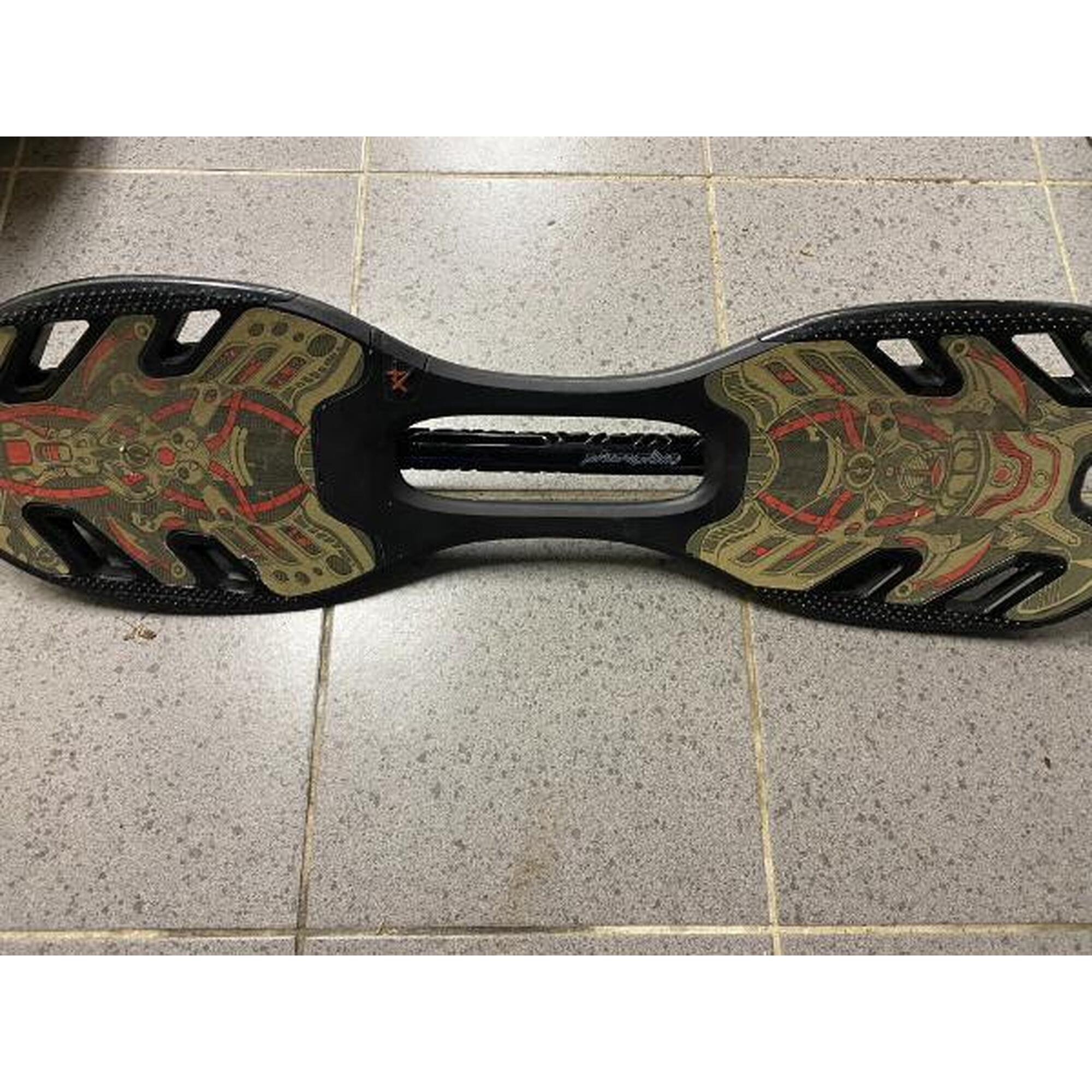 Tussen Particulieren - zwart met rode waveboard | Decathlon