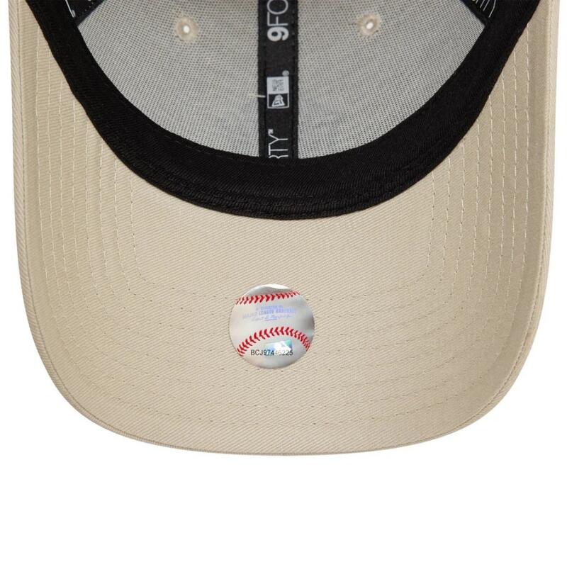 Bonnet New Era Modèle Team Outline 9forty Neyy Couleur Beige NEW ERA ...