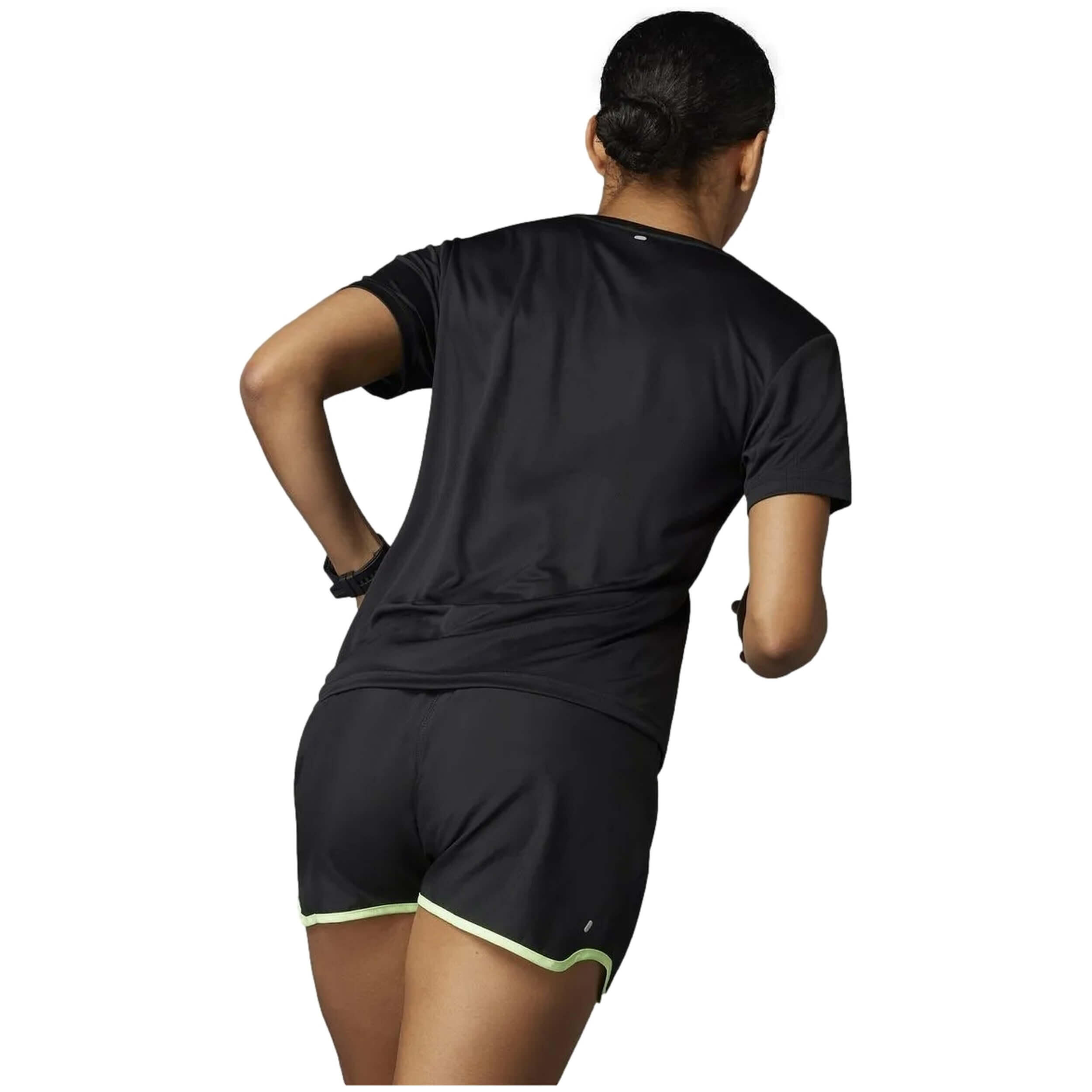 Korte broek Adidas model IL7225 voor vrouwen | Decathlon