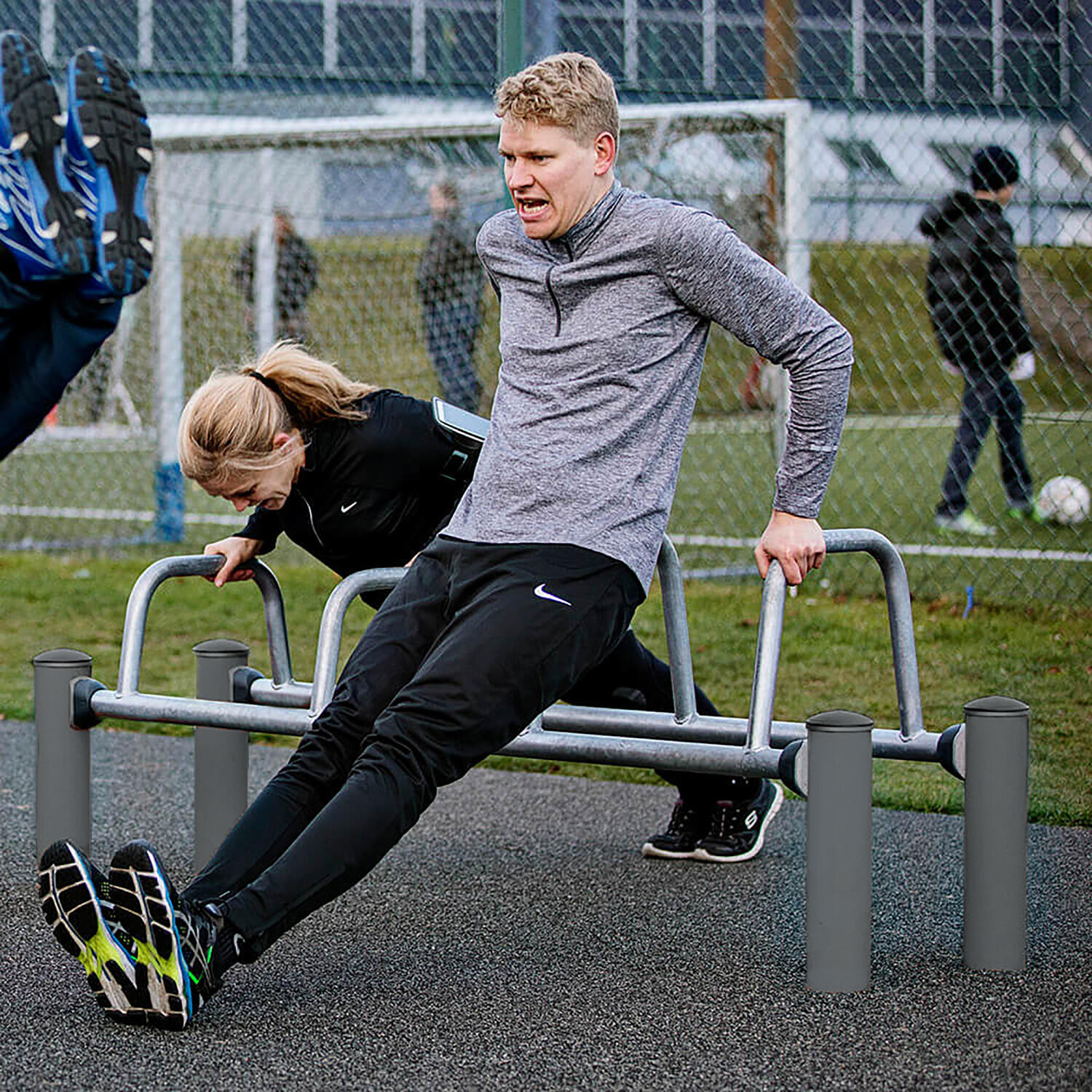 Outdoor-Fitnessgerät Dip-Bank Fitness / Krafttraining Unisex Kompan KOMPAN | Decathlon