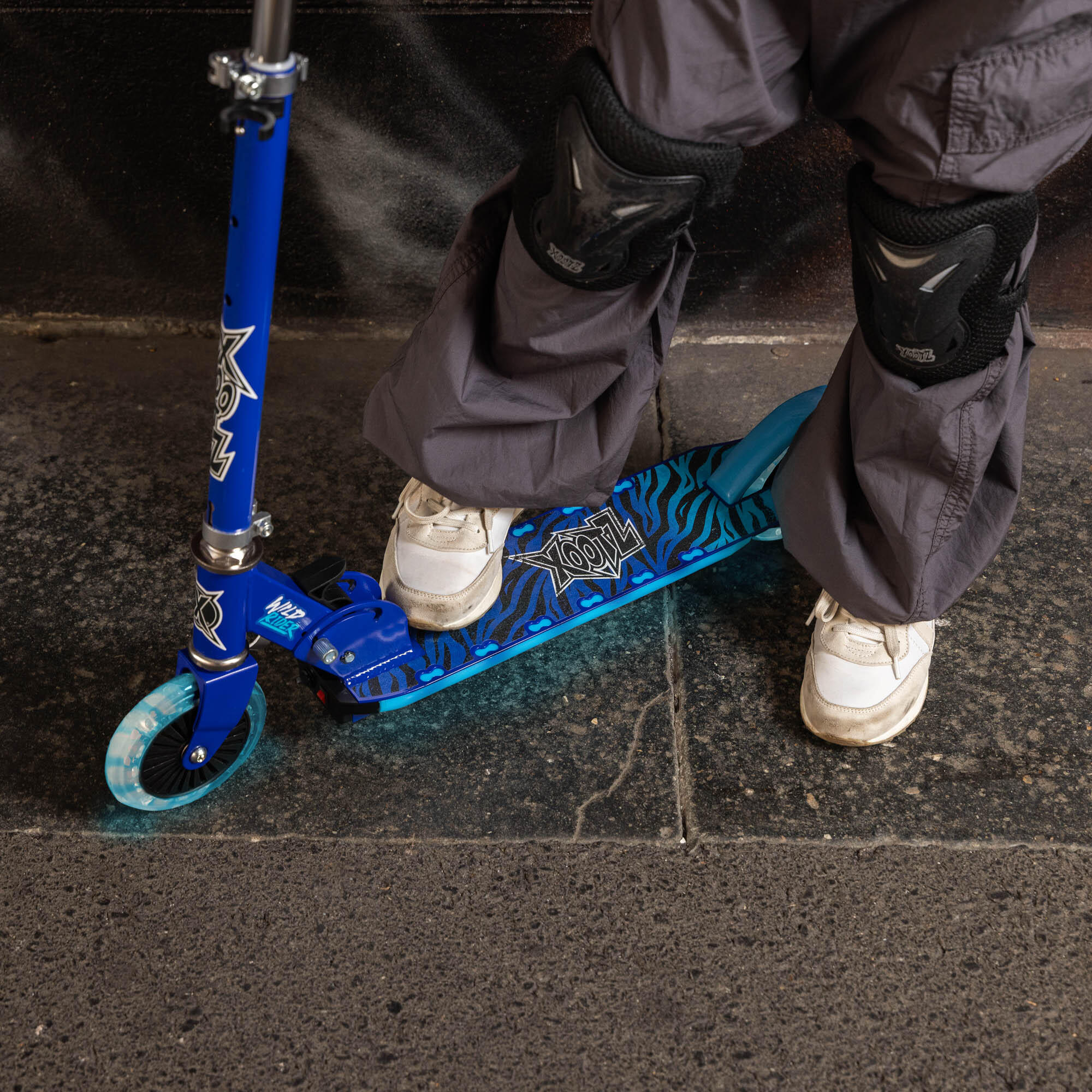 Xootz Wild Rider LED Scooter Blue Tiger Folding Light Up Scooter ...
