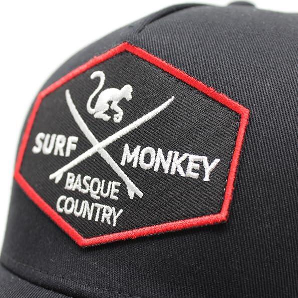 Trucker Cap – 5 Panels / Recycelt / Erwachsene / Einheitsgröße (Schwarz/Weiß) SURF MONKEY ...