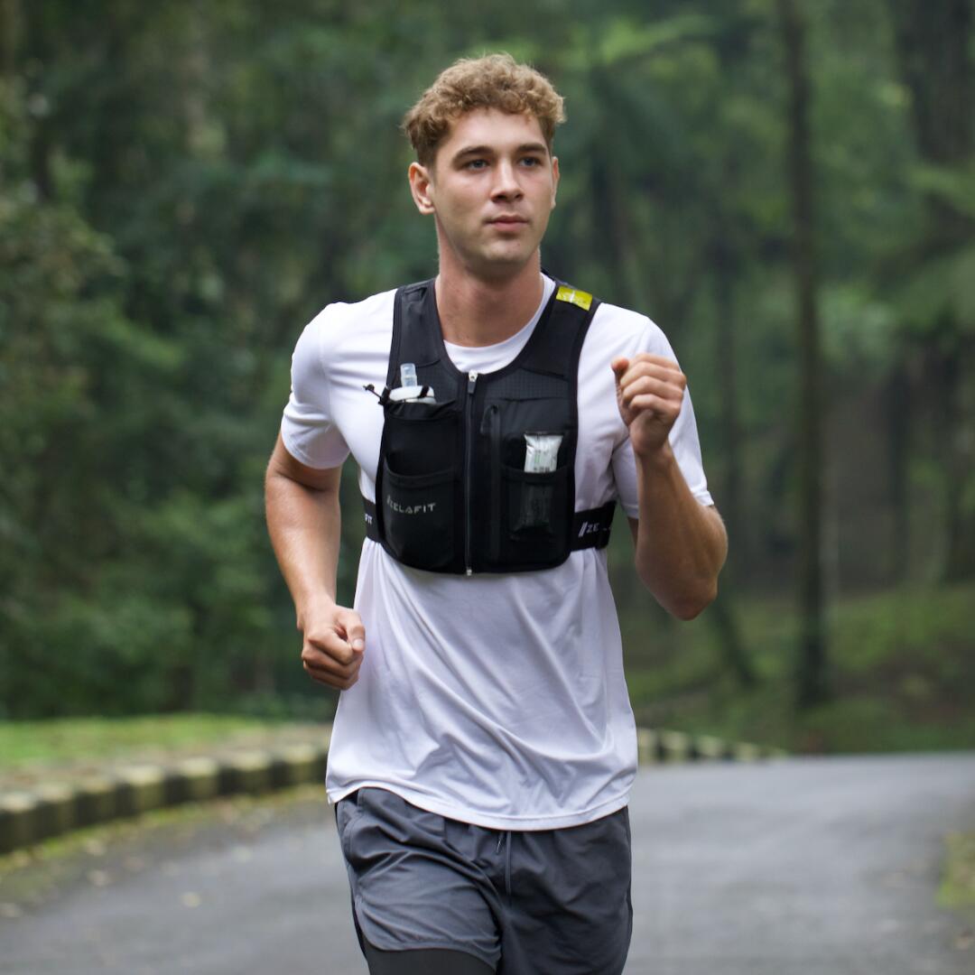 Hydro Vest Gen 1 - Black | Decathlon