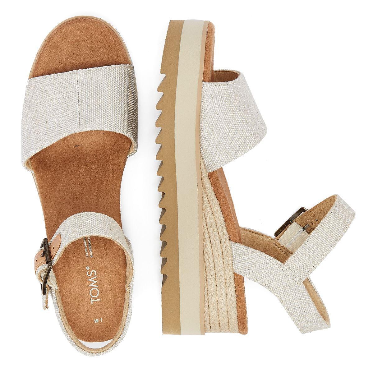 Diana Womens Buckle Sandals | Decathlon