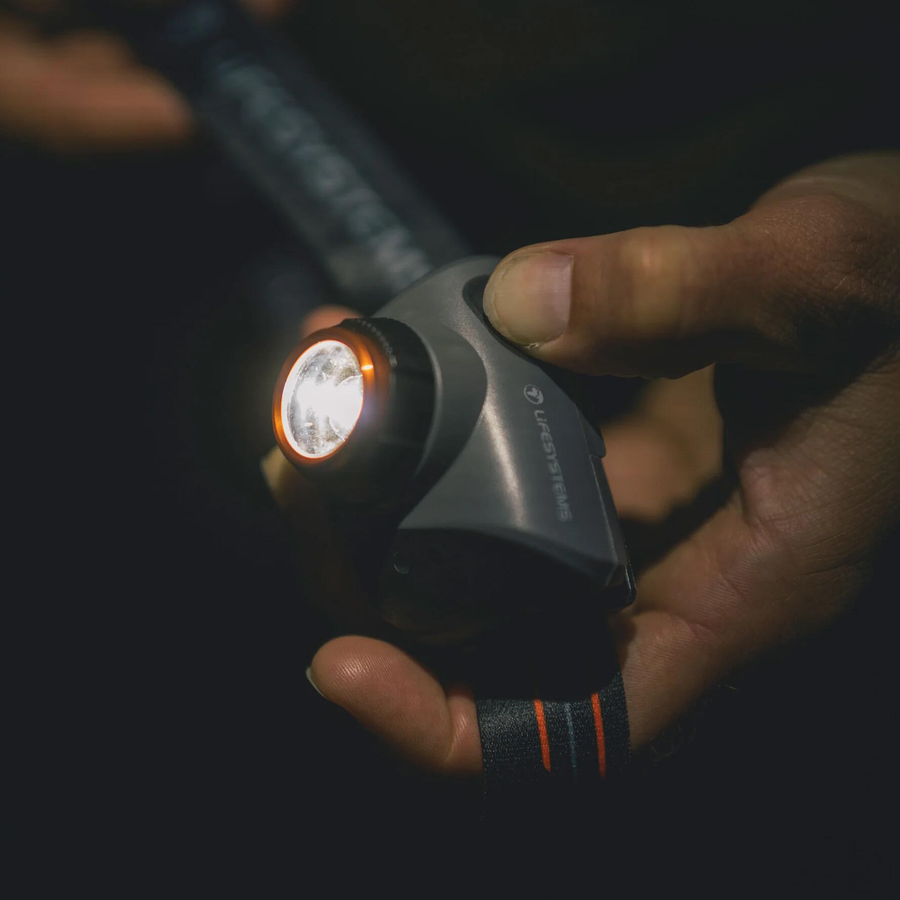 Intensity 580 Rechargeable LED Head Torch LIFESYSTEMS | Decathlon