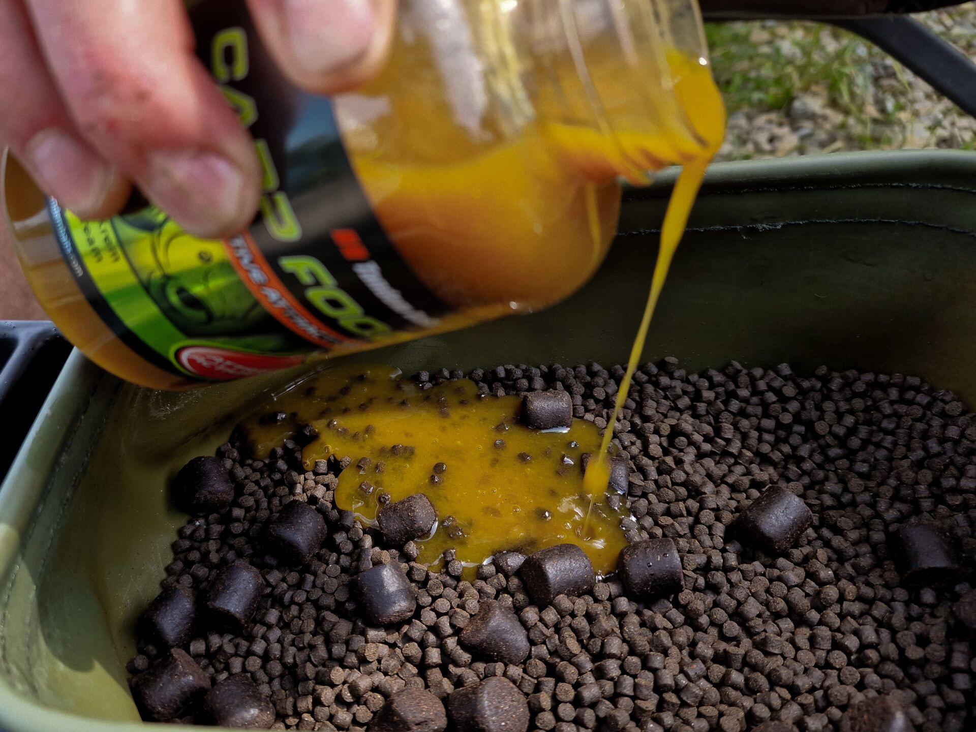 Activateur Attract Carp Food Calamar Japonais 500ml TANDEM BAITS ...