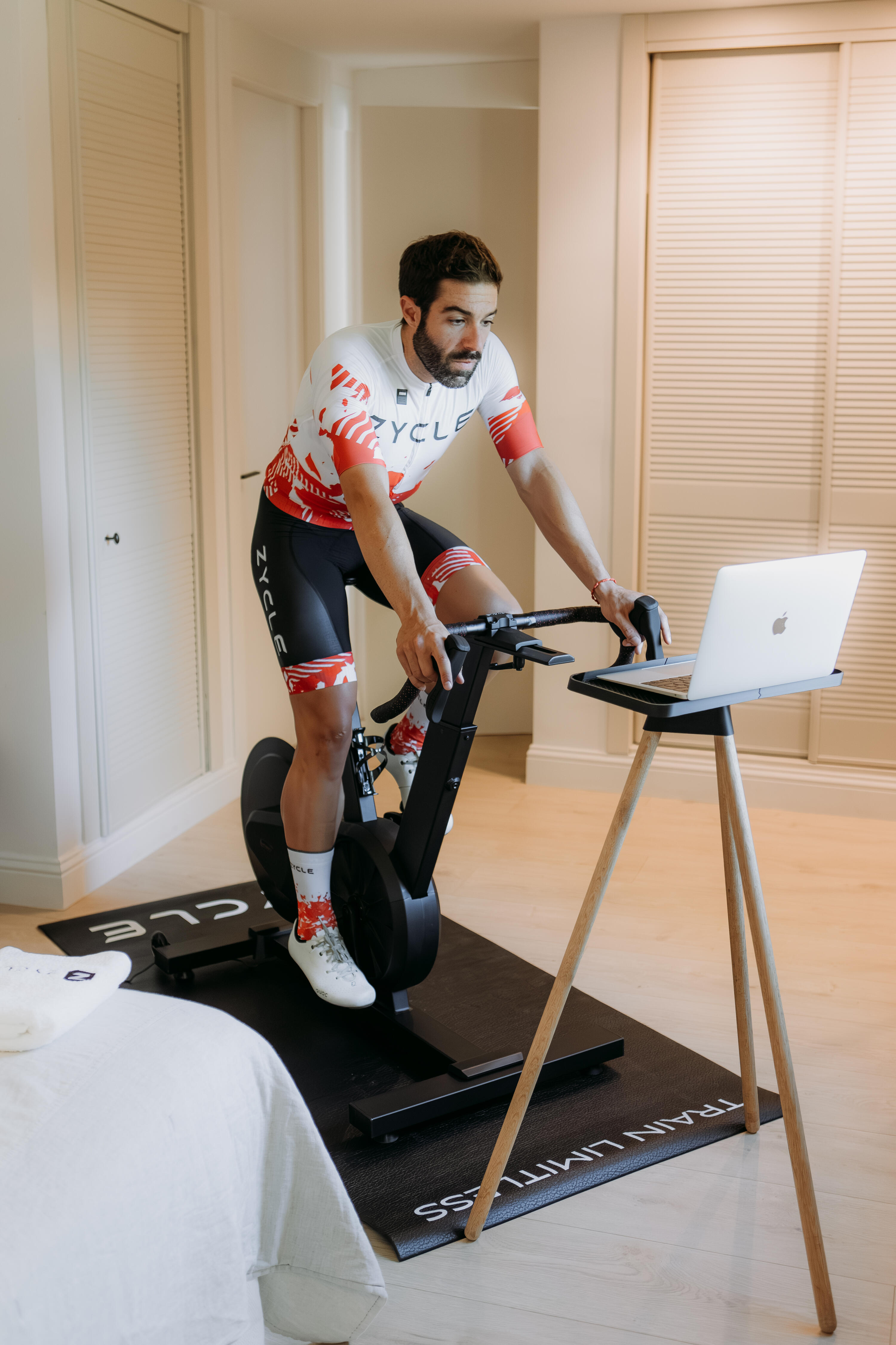 Slimme hometrainer ZBIKE INFINITY | Decathlon