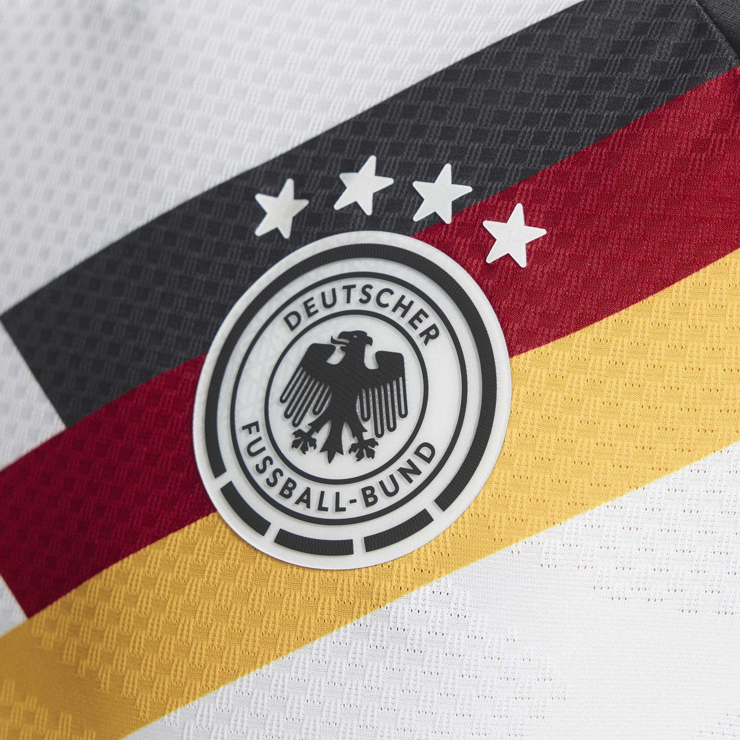 Germany 26 Home Authentic Long Sleeve Jersey | Decathlon