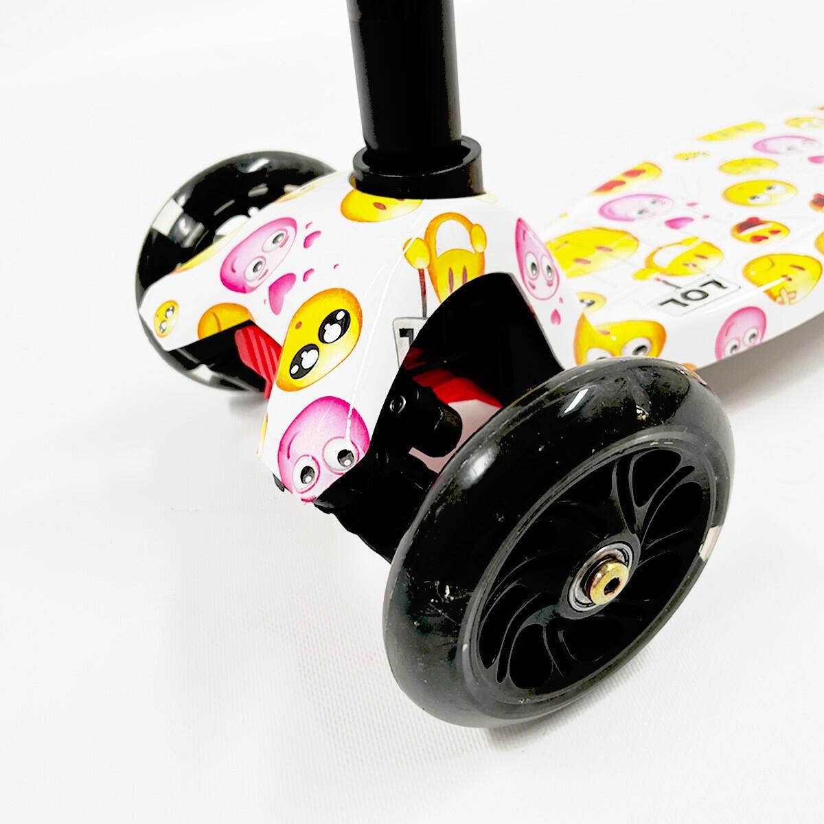 Trottinette Pour Enfants ATAA Flash 3 Roues Réglable Avec Lumières ...
