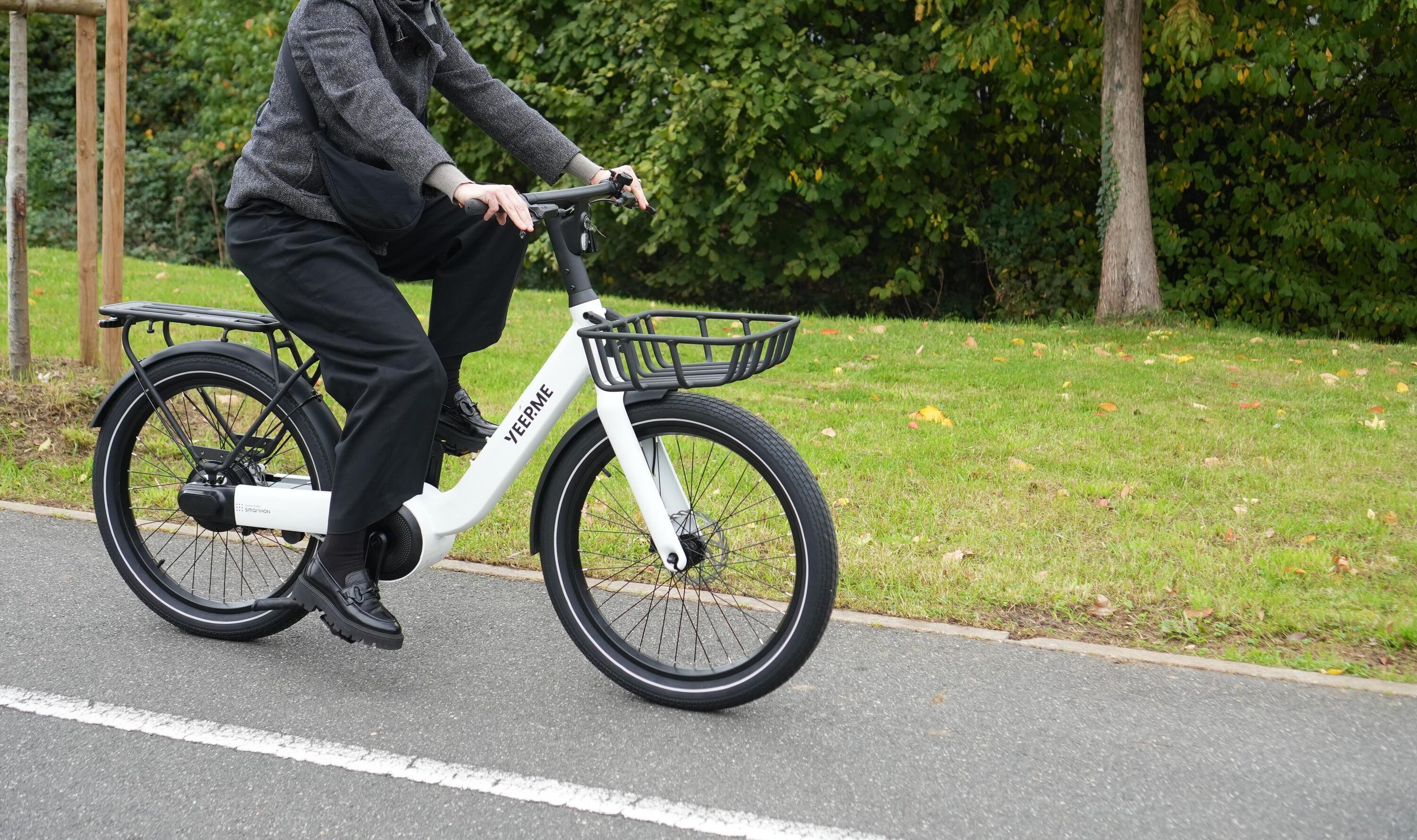 Vélo cargo électrique YEEP.ME DAY COMPACT Blanc 24" Boite Auto 36V 10Ah ...