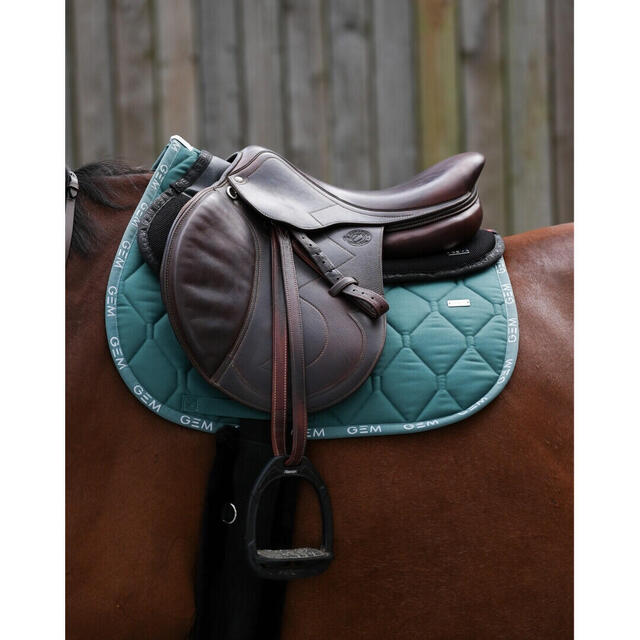Tapis de selle LOVE Obstacle Bleu pacifique - GEM GEM EQUITATION ...