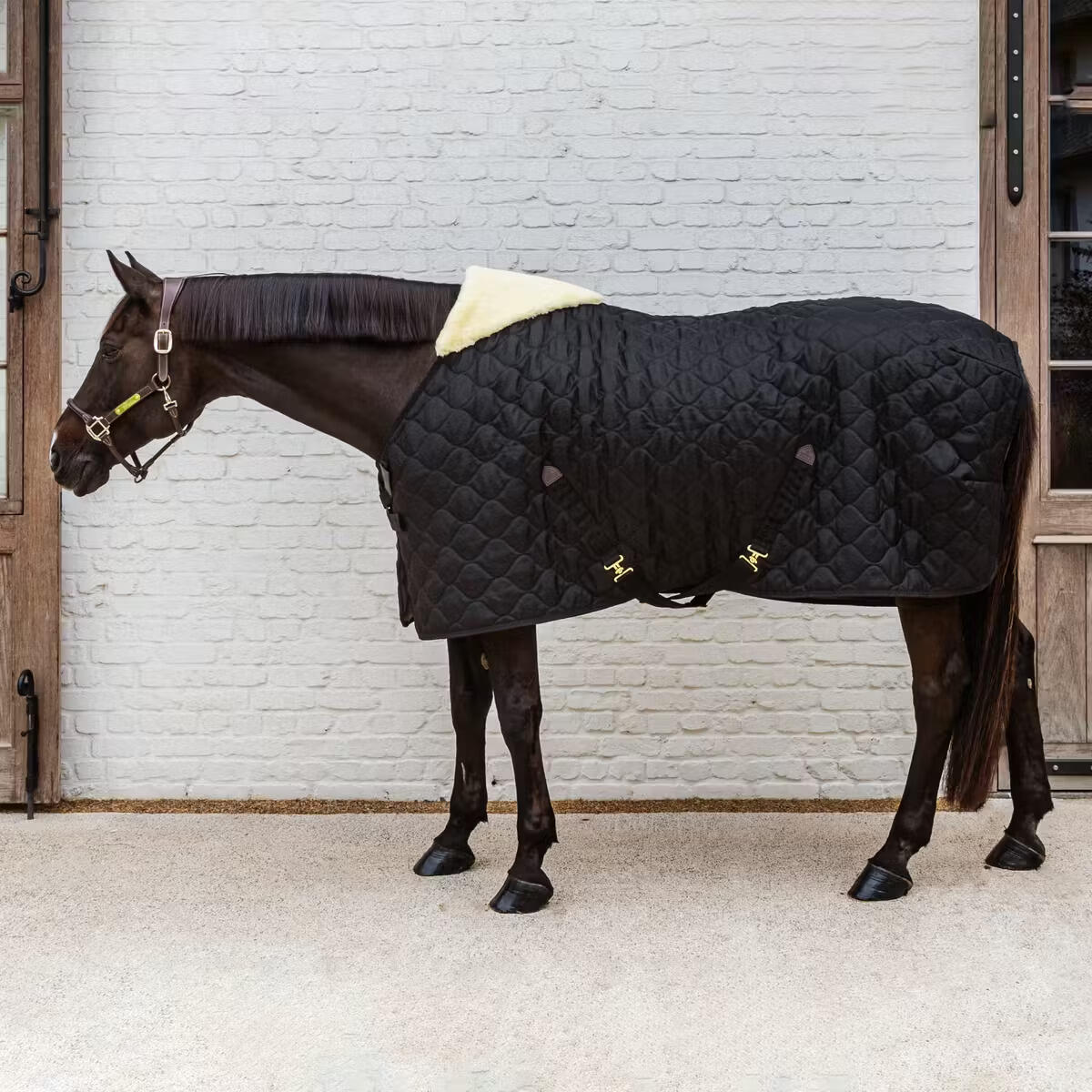 Stable rug comfort black 155-6'9 100 gram KENTUCKY HORSEWEAR | Decathlon