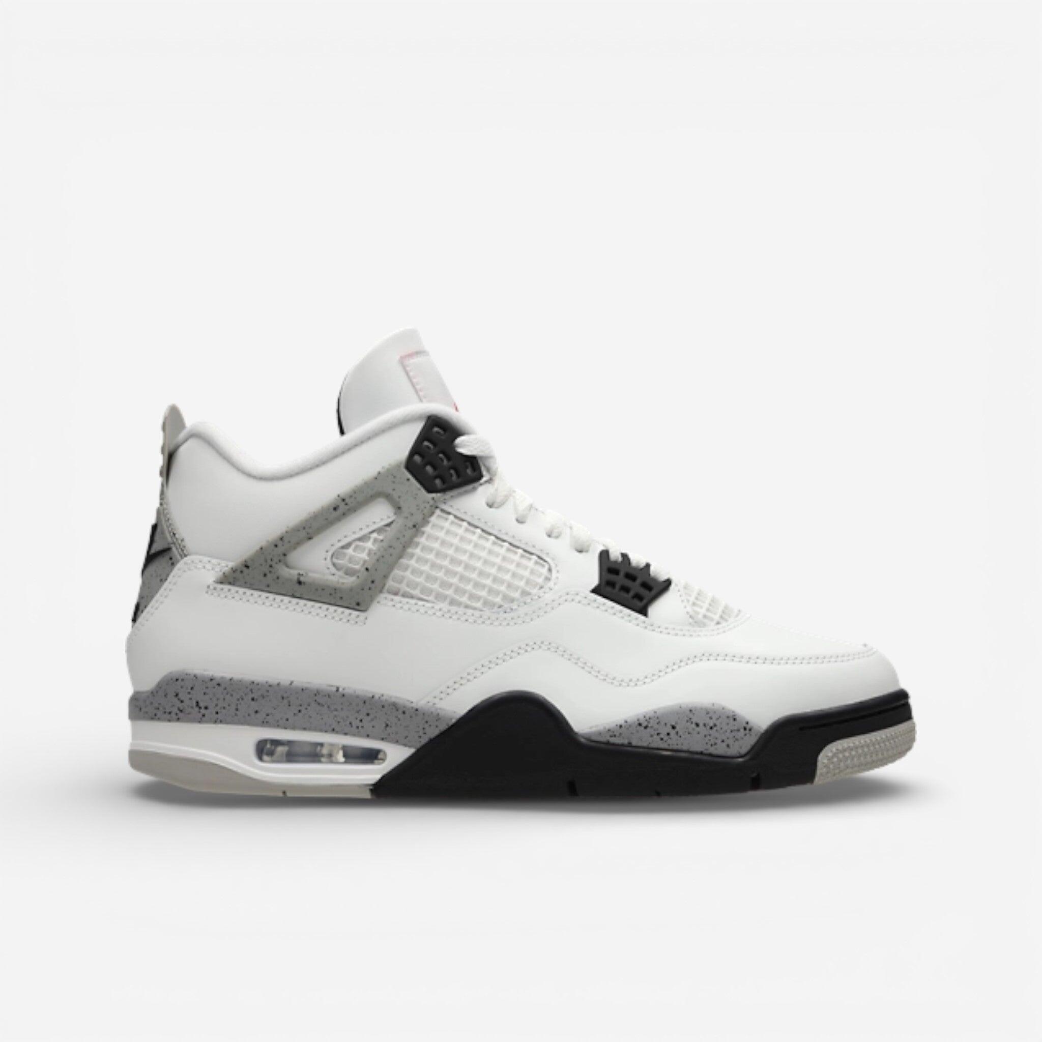 Jordan 4 Retro: Sneakers Iconiche per Sport e Lifestyle