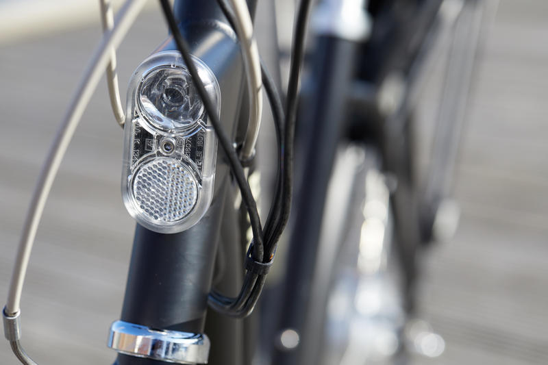 Електричний міський велосипед Elops 500 E з низькою рамою - Decathlon