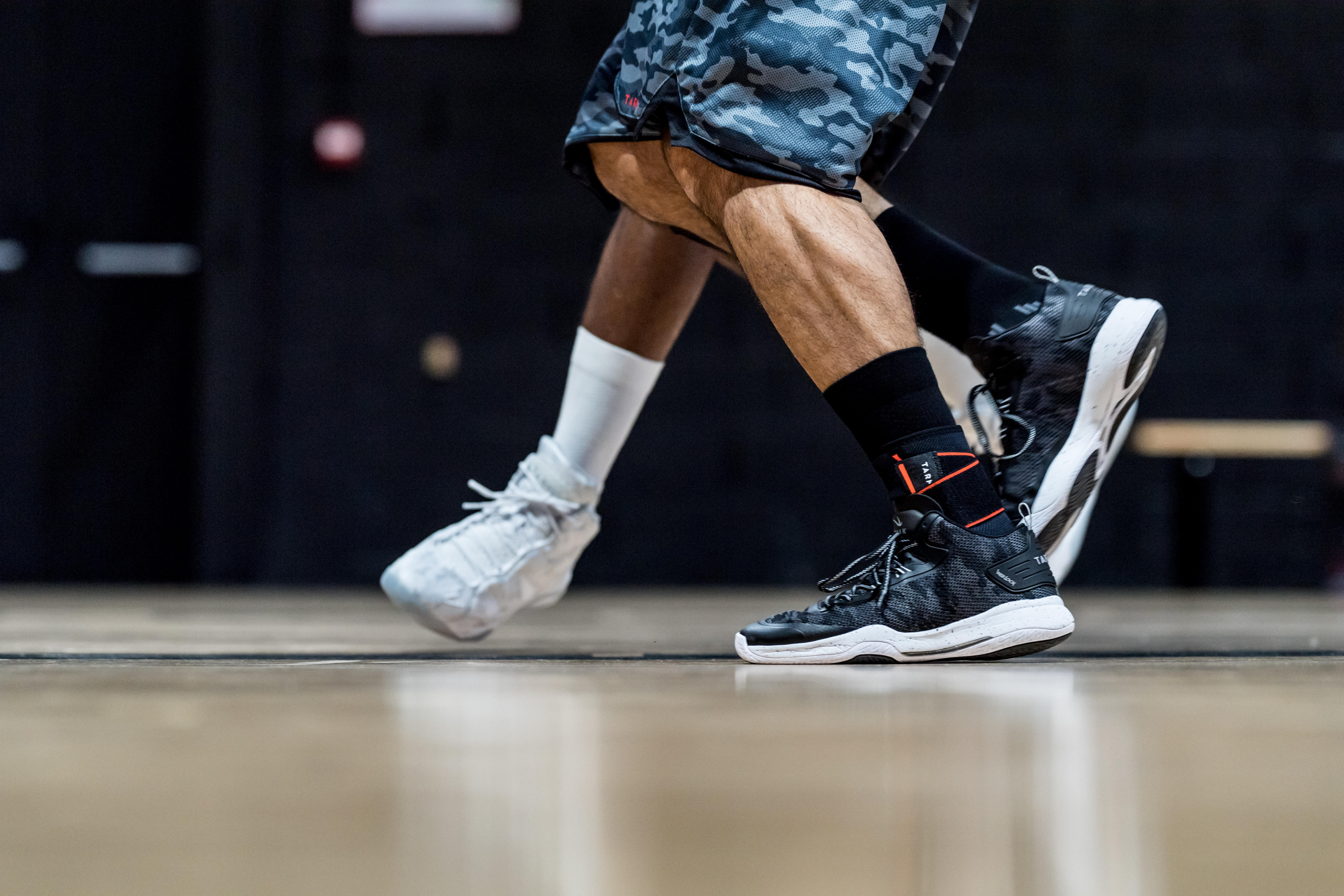 SC500 Adult Mid Basketball Shoes For Intermediate Players - Black/White ...