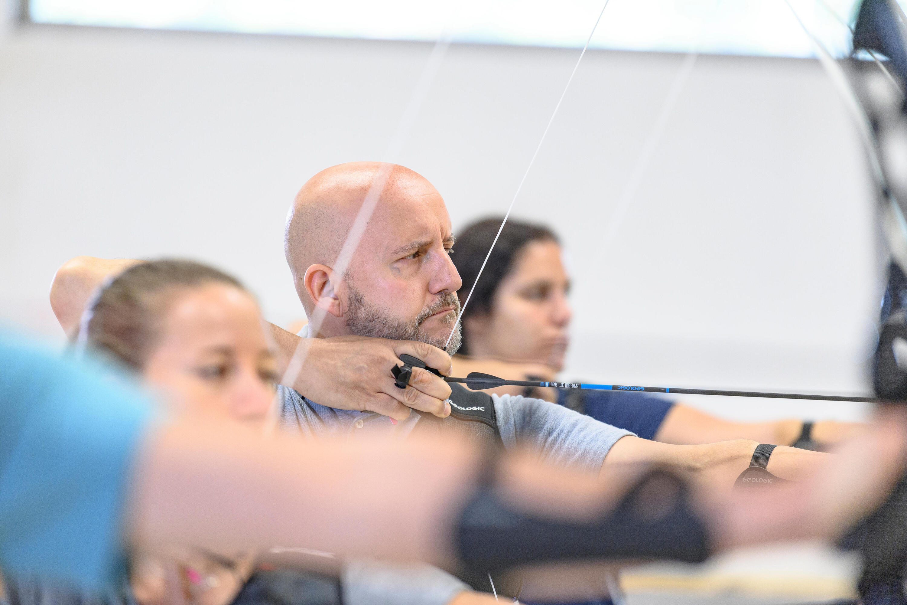 Patella tiro con l’arco CLUB 700 tiratore sinistro GEOLOGIC | Decathlon