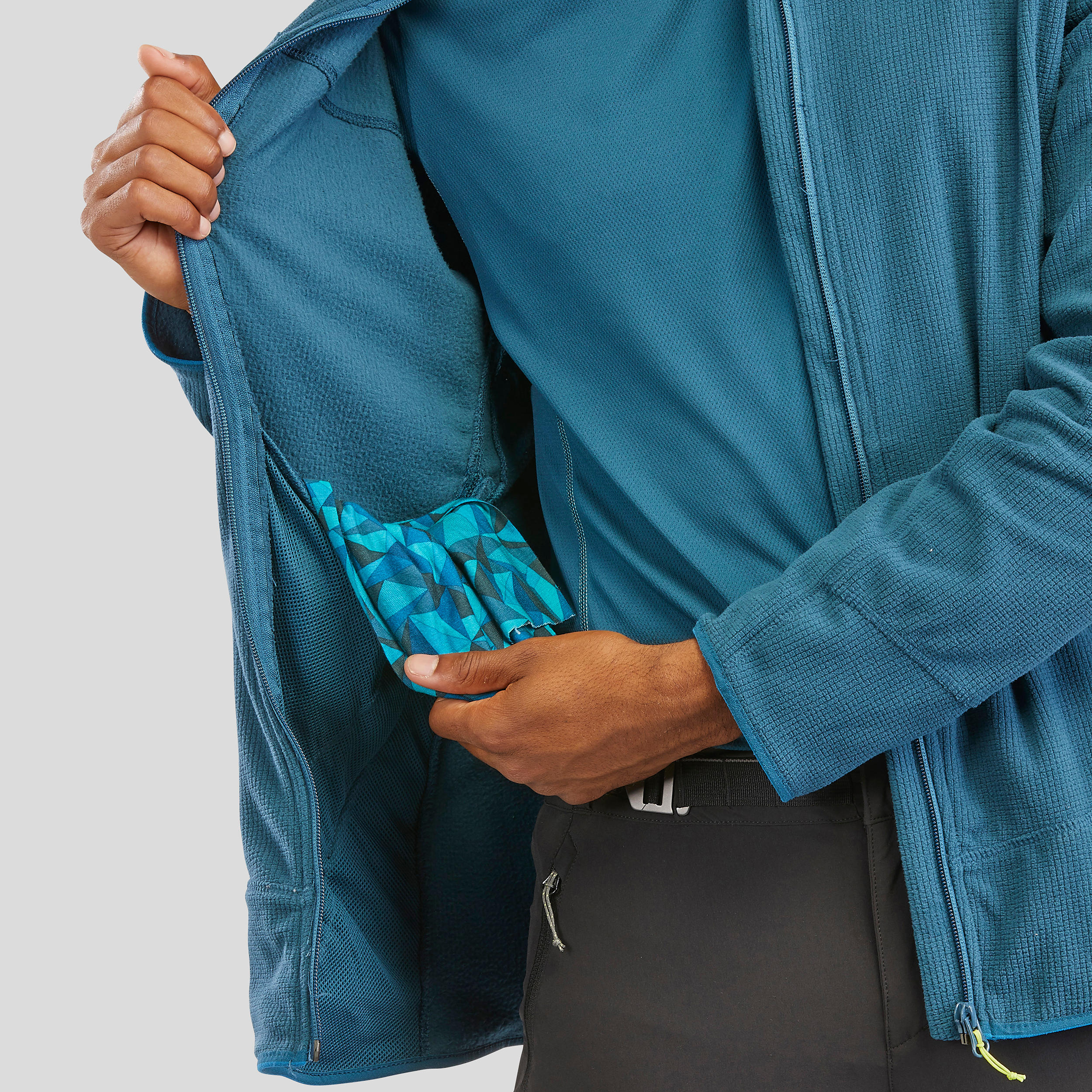 Men’s Hiking Thin Fleece Jacket - MH520 - Decathlon