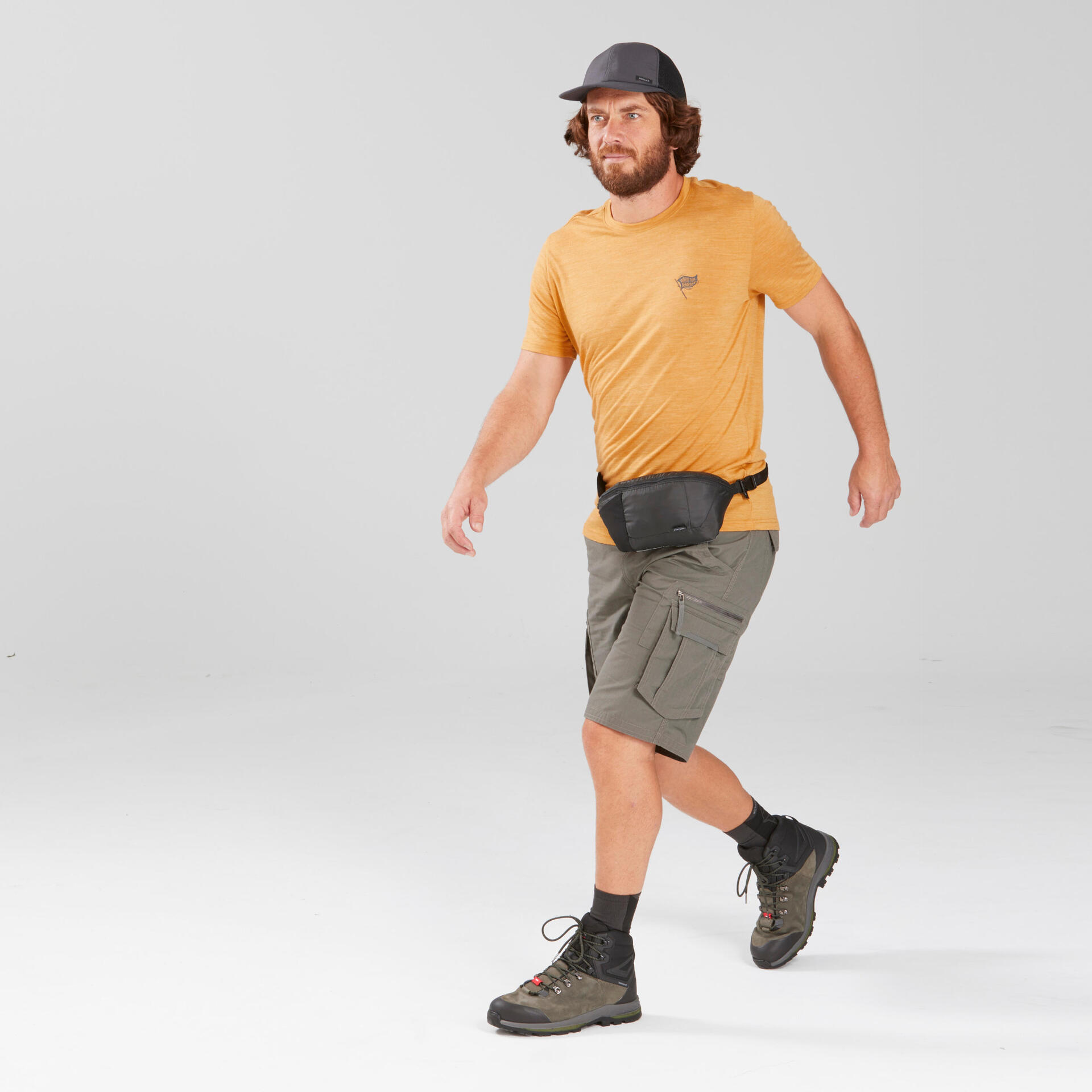 Trekking 2L Compact Belt Bum Bag Forclaz Travel - Black