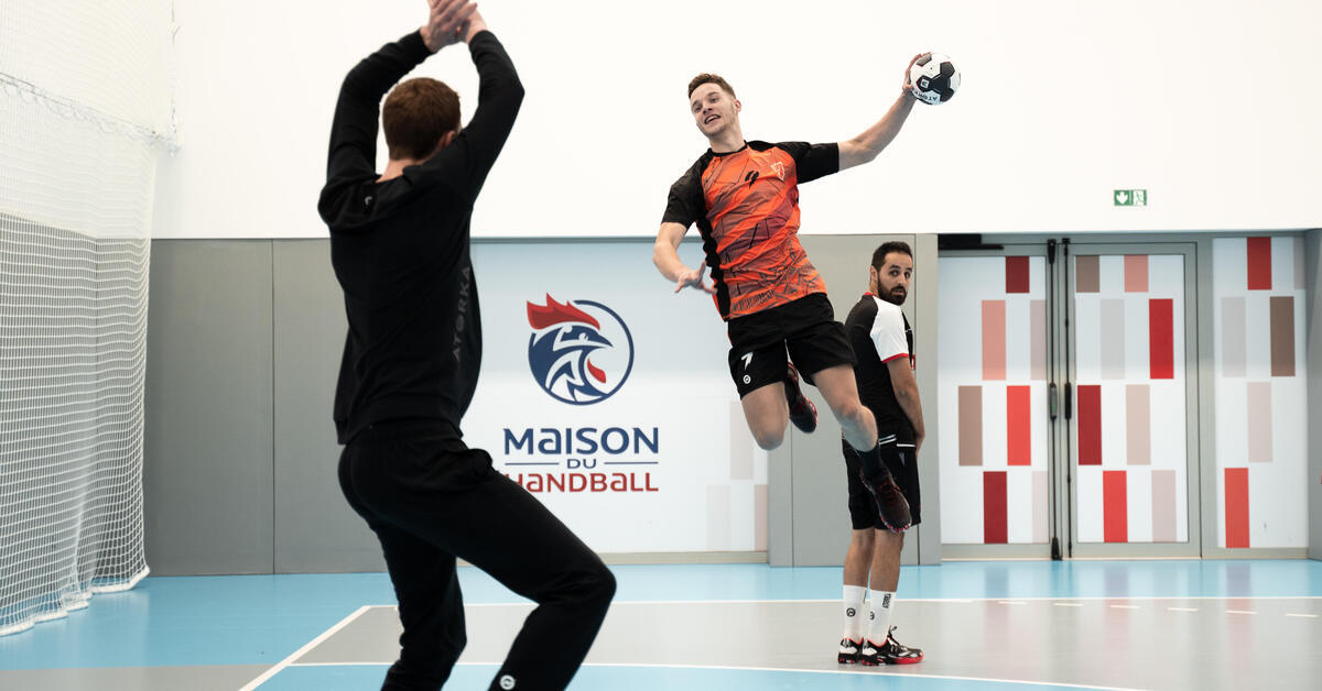 La position de l'ailier au handball