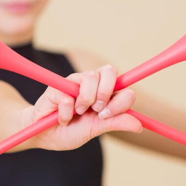 RİTMİK JİMNASTİK LABUTU İLE EVDE YAPABİLECEĞİNİZ KÜÇÜK ŞOVLAR İÇİN HAZ