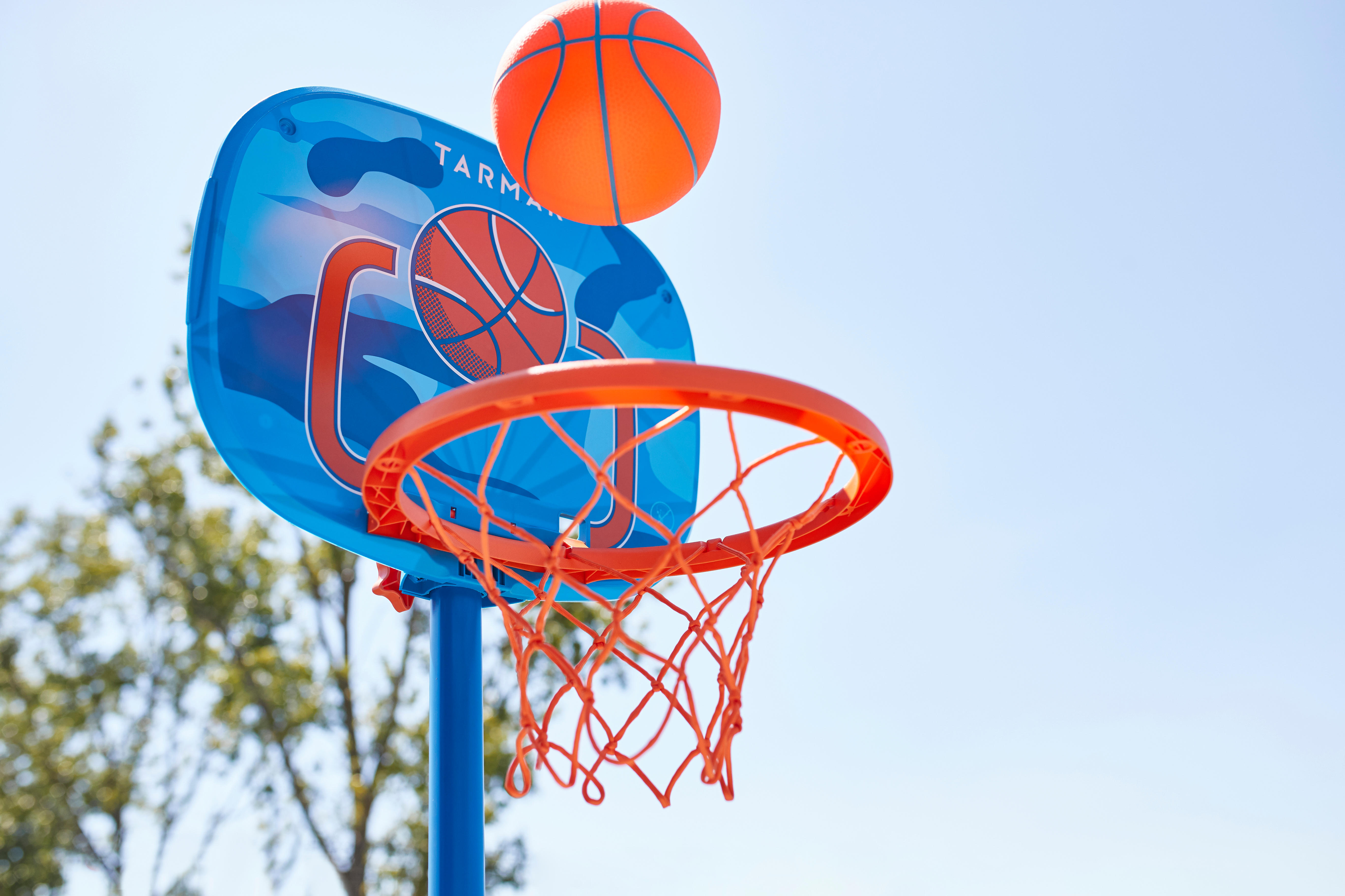 Kids Basketball Standing Backboard K100. 0.9m to 1.2m. Up to age 5 - Blue