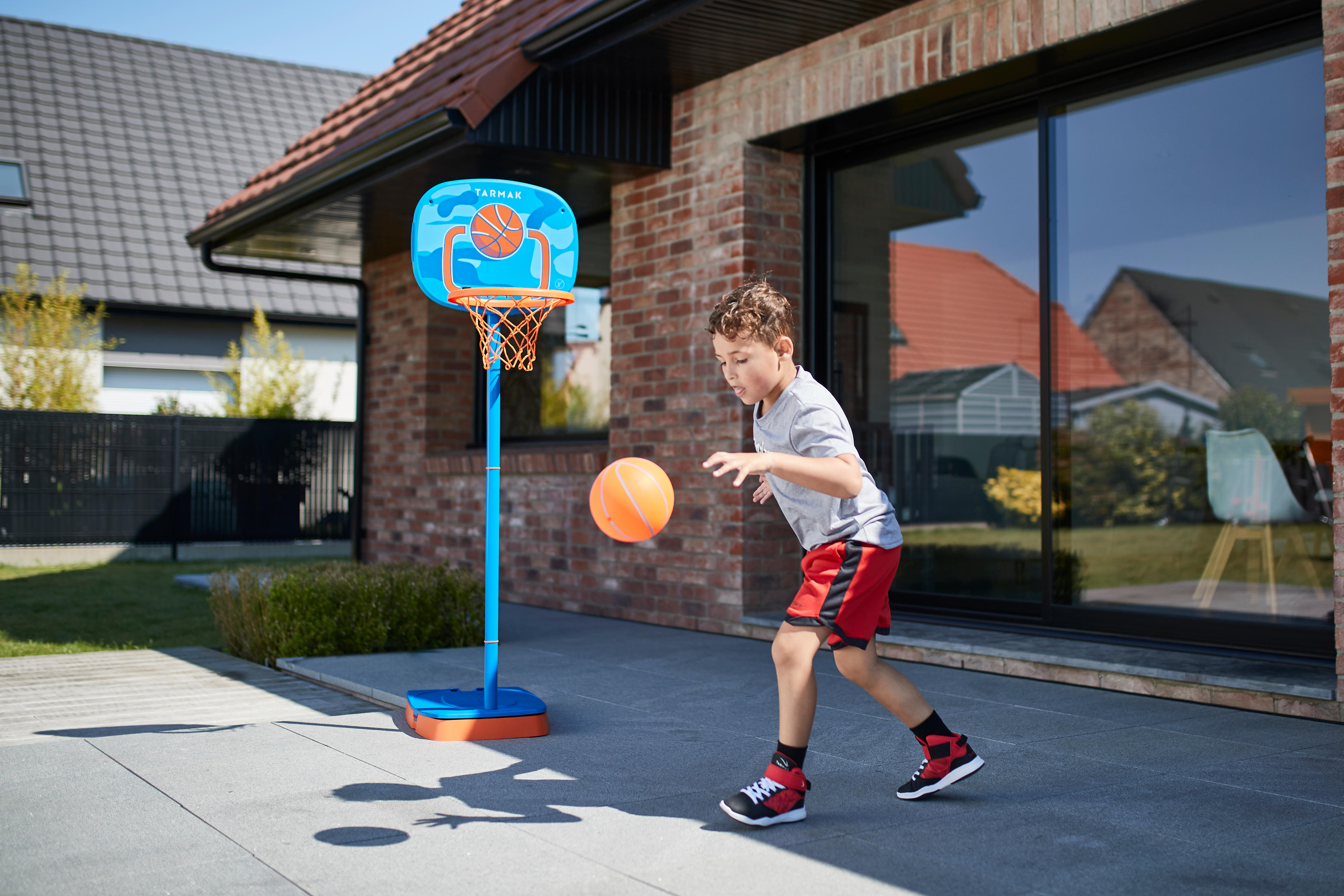 Kids Basketball Standing Backboard K100. 0.9m to 1.2m. Up to age 5 - Blue