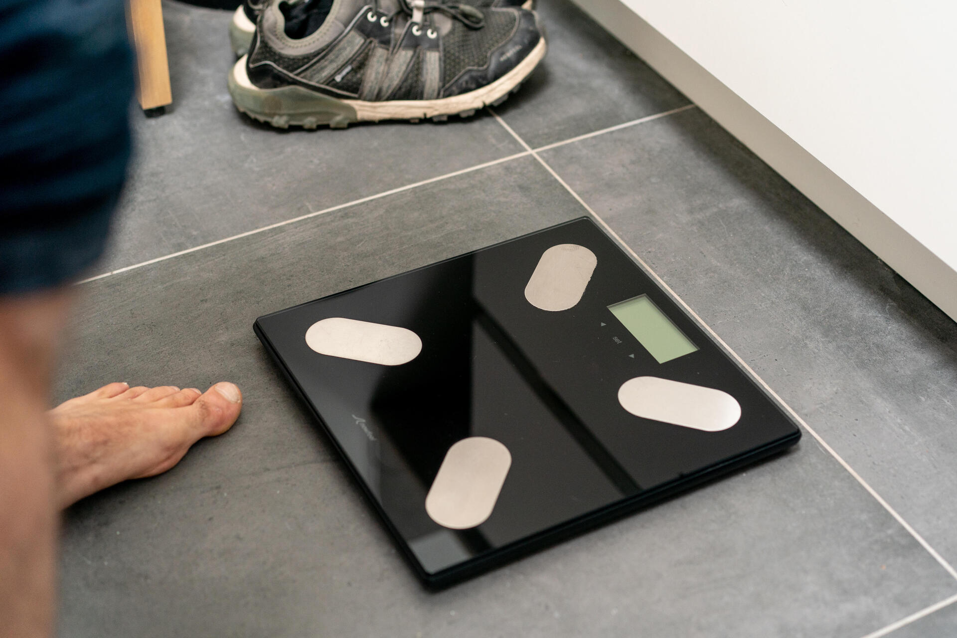 SCALE 500 SCALES WITH IMPEDANCE METER - GLASS