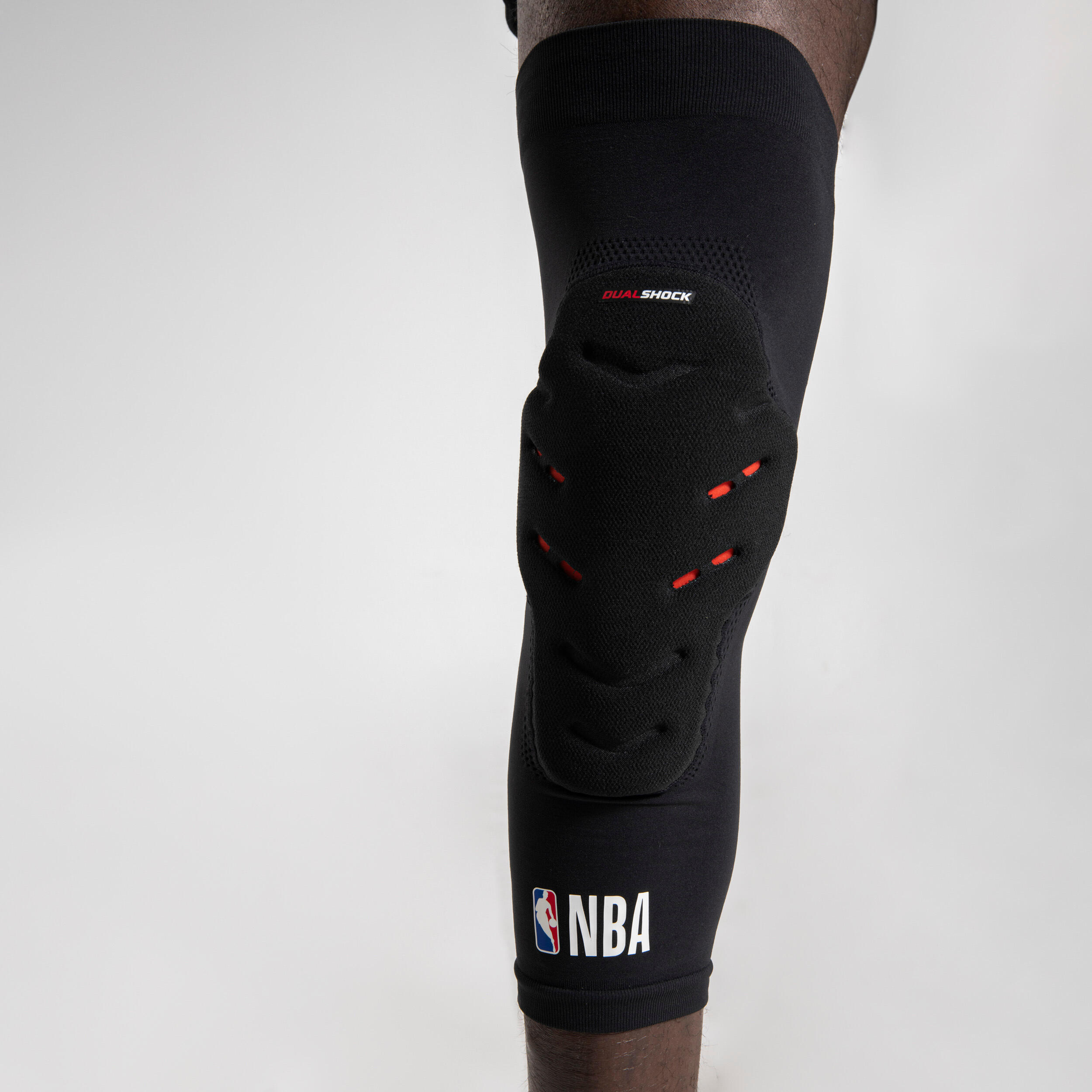 Basketball NBA Knee Pad Tarmak KP500 x 2 Dualshock - Black