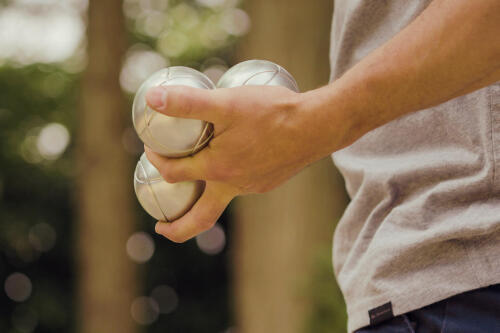 Pétanque : les règles du jeu pour jouer la partie de l'année
