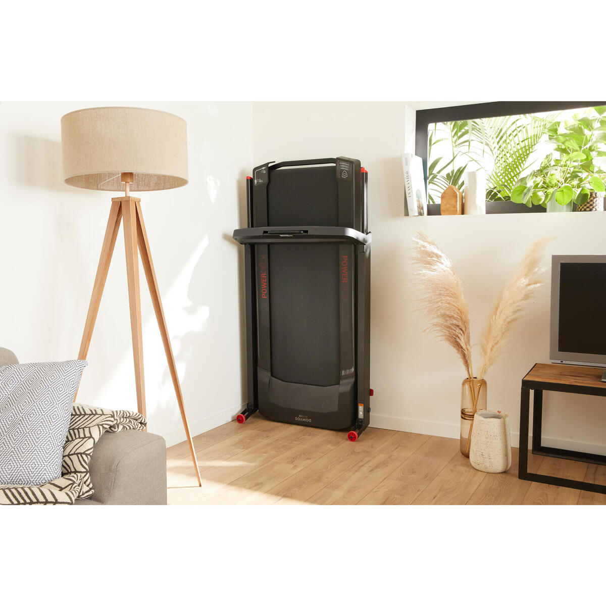 Domyos Run100E Avis 2025 : tapis de course compact, connecté