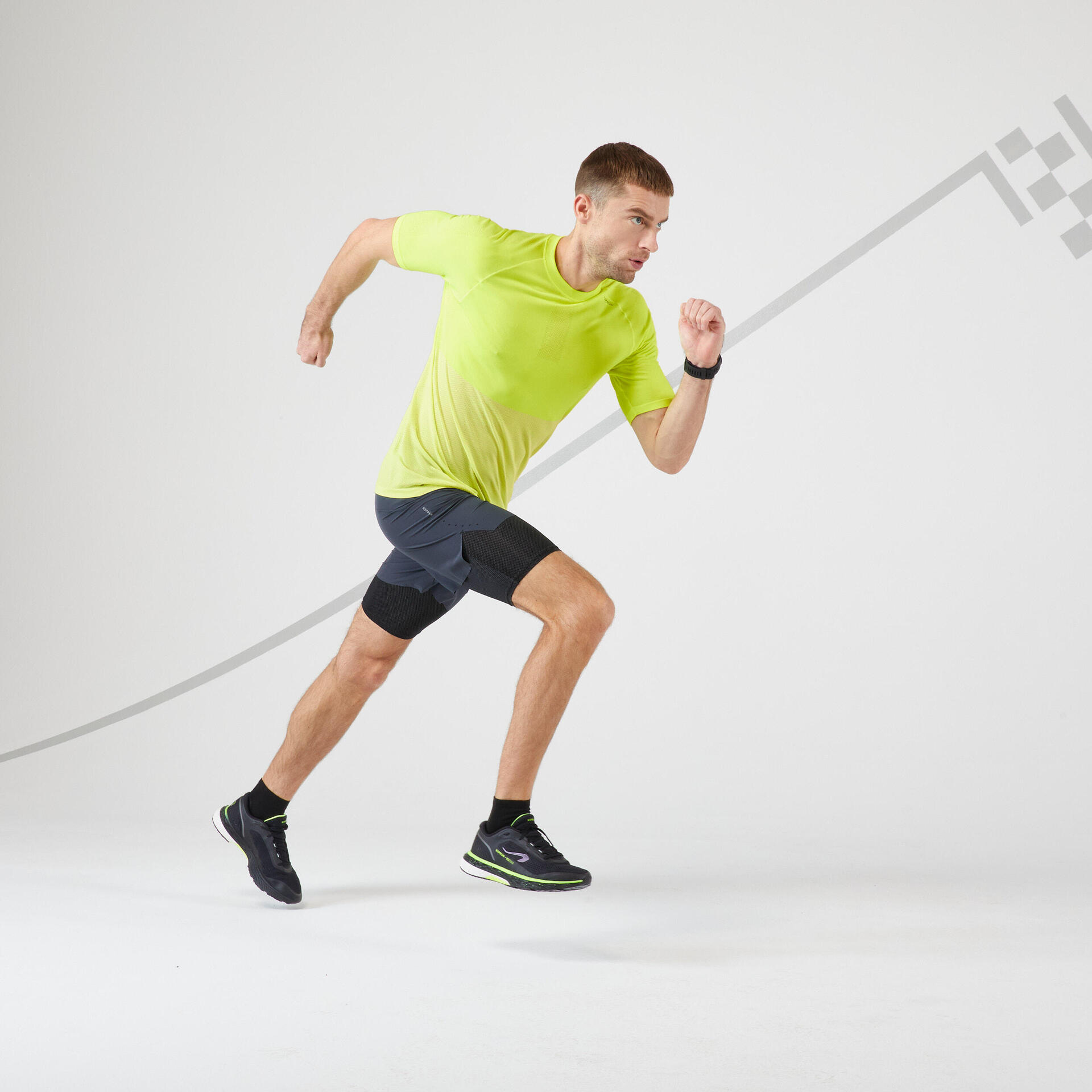 Men's KIPRUN Run 500 2in1 Comfort running shorts - Carbon Grey