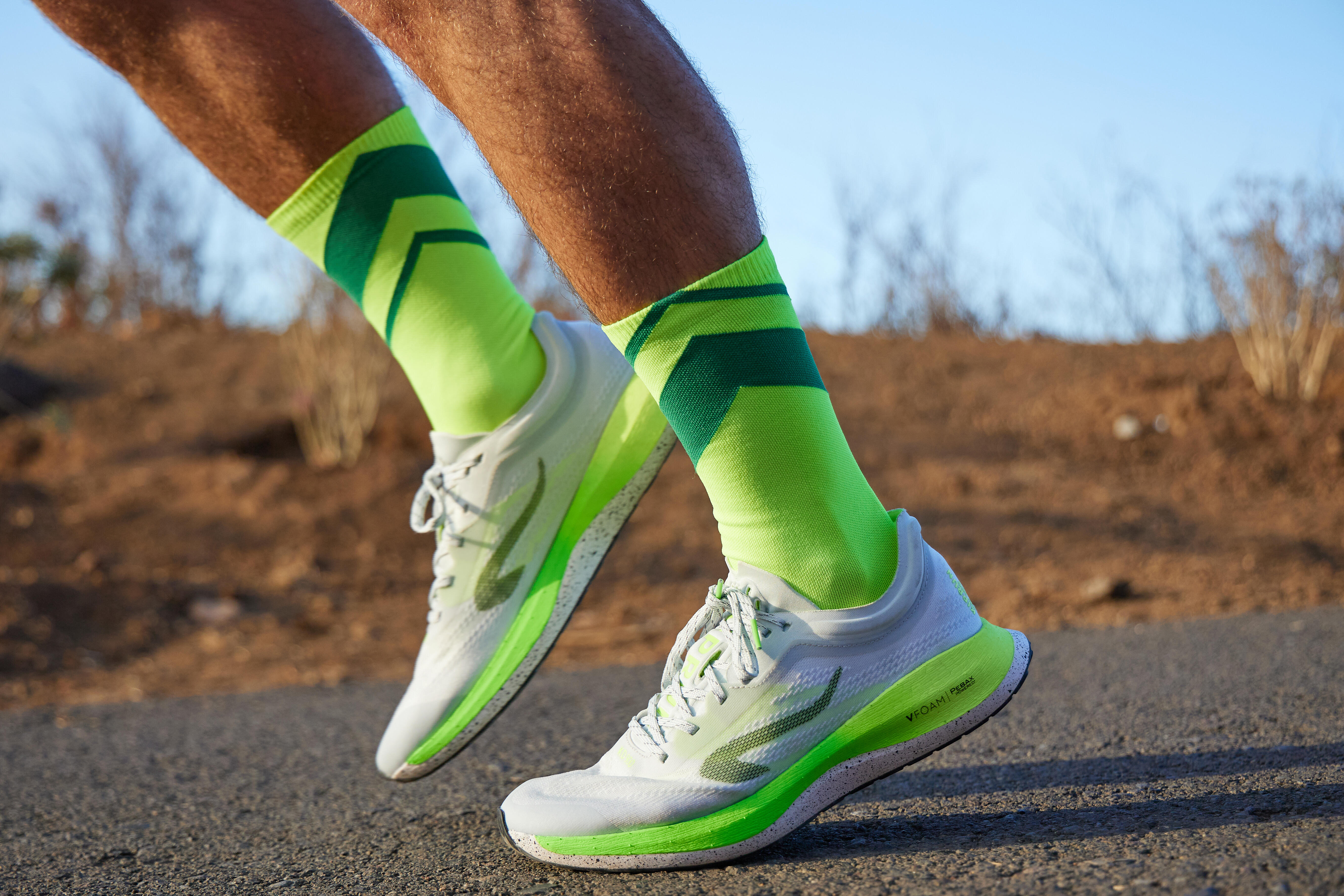 Run900 Mid-Calf Thick Running Socks - Yellow/Green - Decathlon