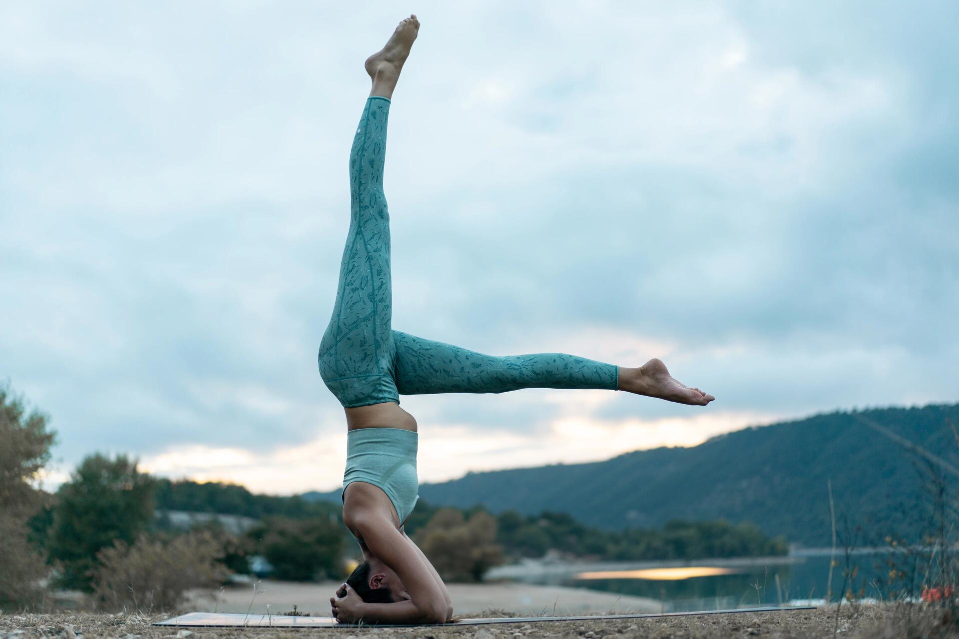 10 podstawowych pozycji jogi - asany dla początkujących