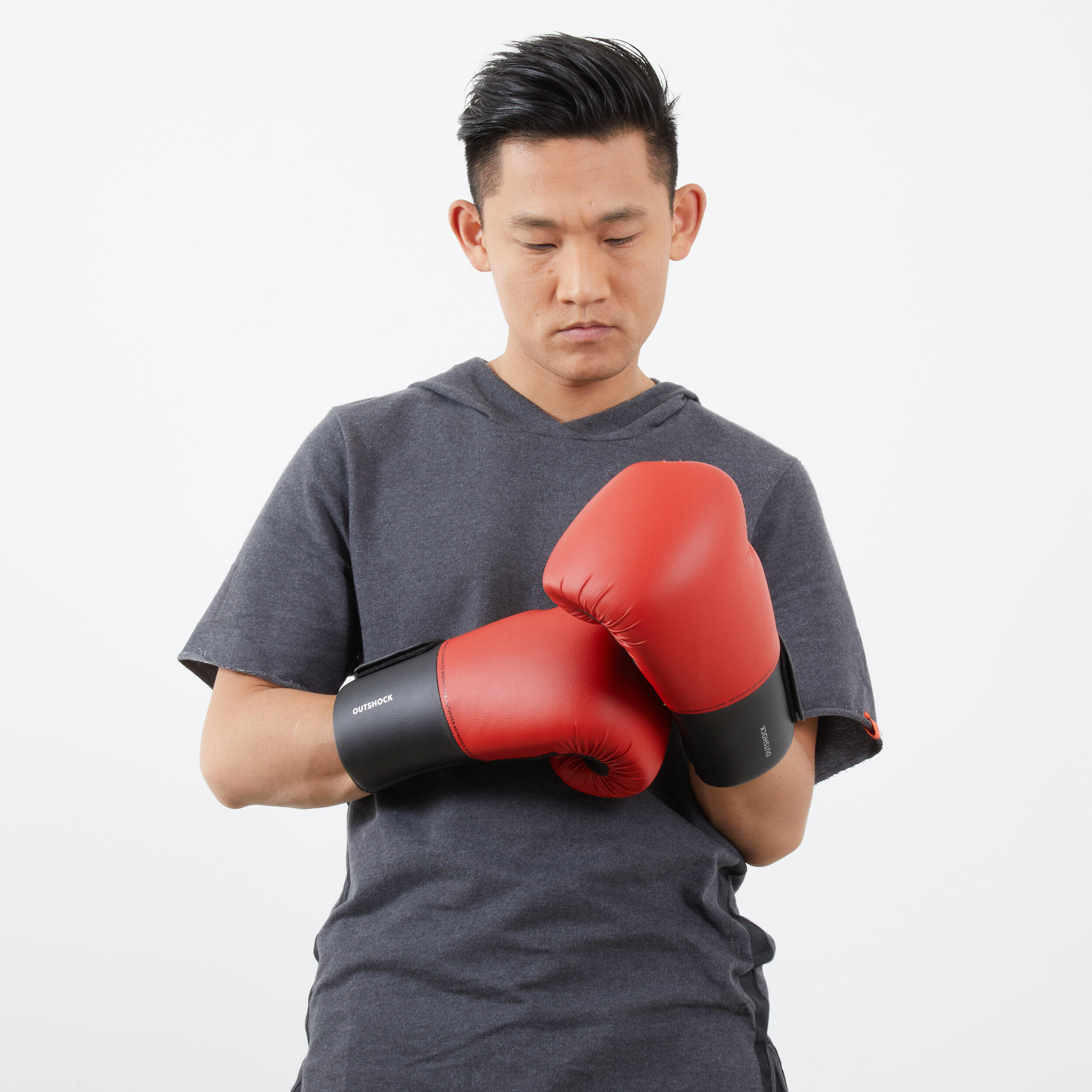 100 Boxing Gloves - Cherry red‎, Black‎ - Outshock - Decathlon