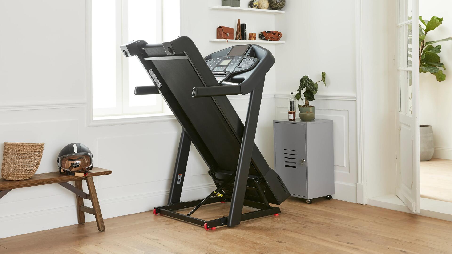 High-Performance Connected Treadmill T900D - 18 km/h, 50x143cm DOMYOS ...