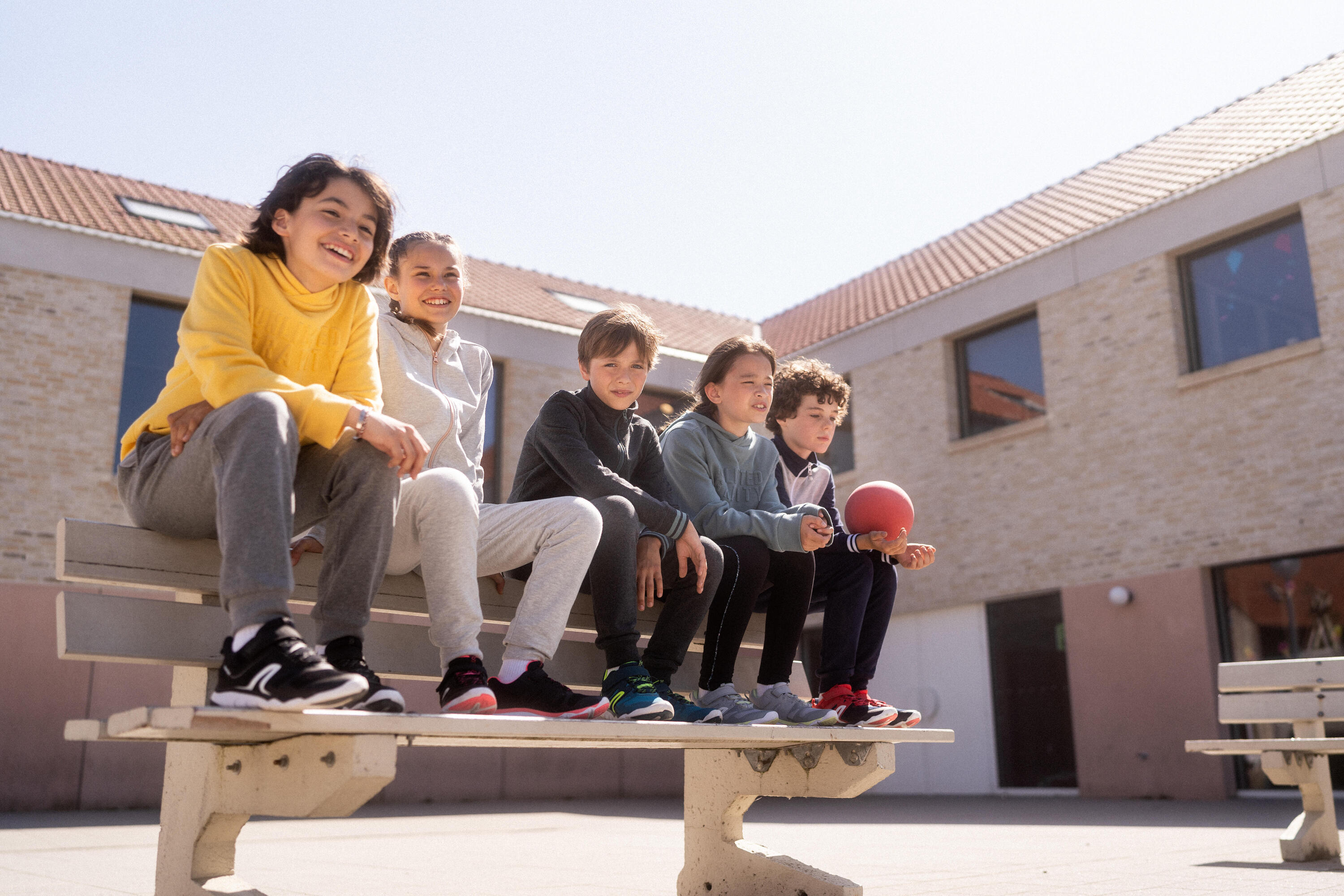 Kids' lightweight and breathable rip-tab trainers, black/white ...