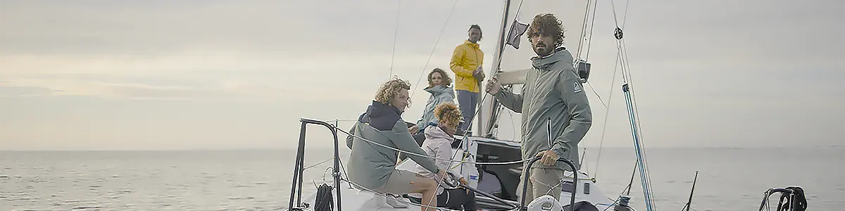 How to Choose Your Dinghy Sailing Clothing?