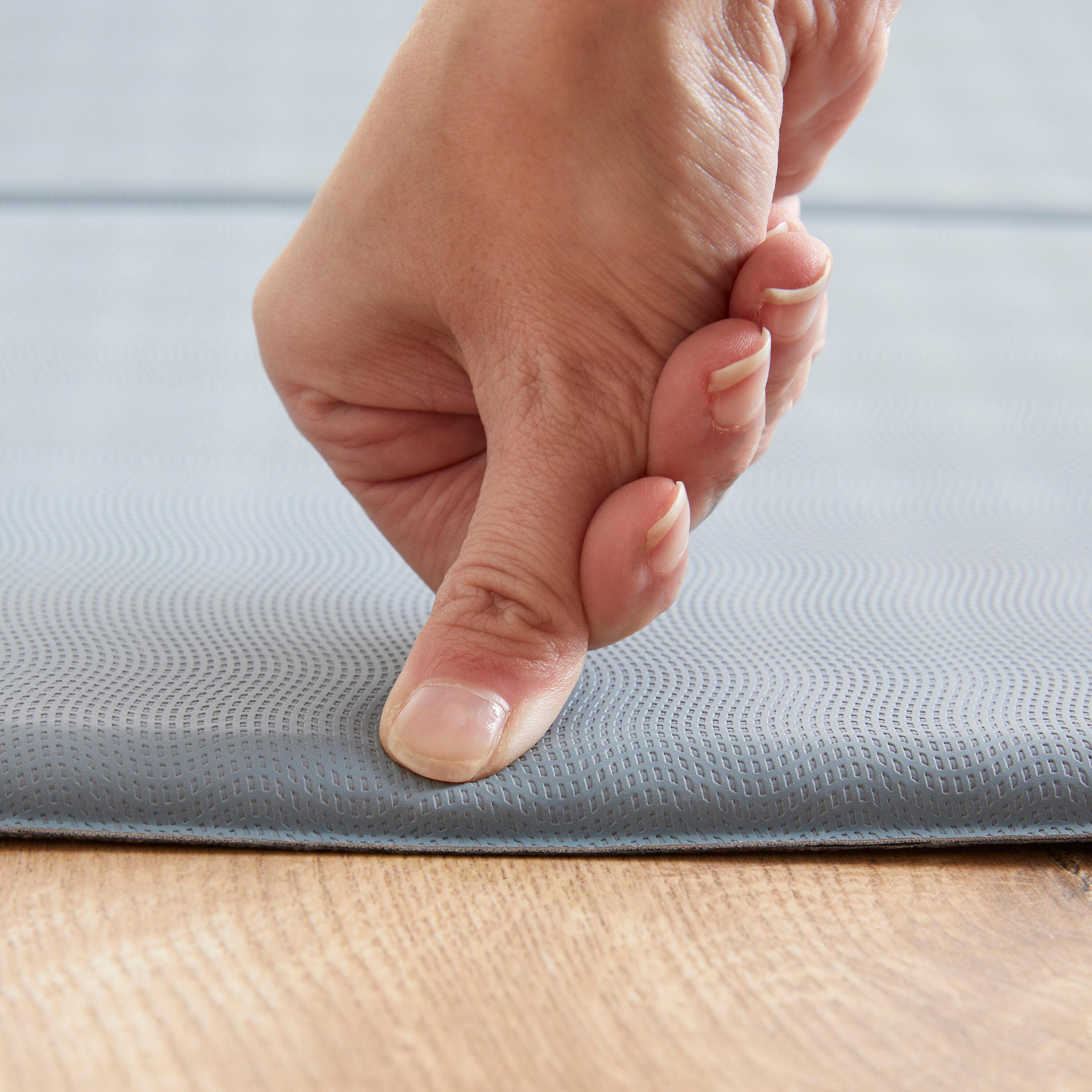 Fitness Foldable Cushion Floor Mat 10 mm - Red DOMYOS | Decathlon